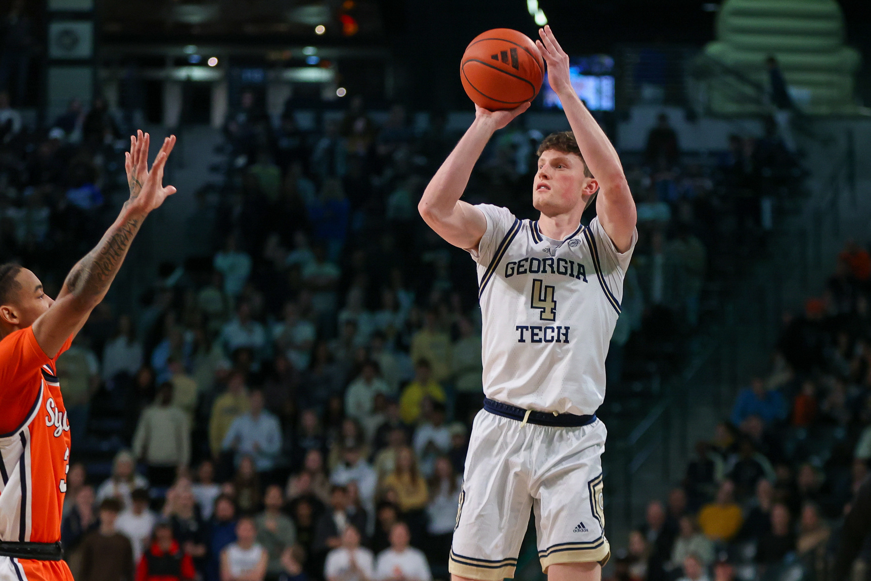 Georgia Tech holds off Syracuse, 65-60 | Reuters