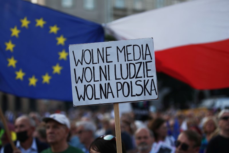 "Free Media": Poles protest against changes to broadcasting law | Reuters