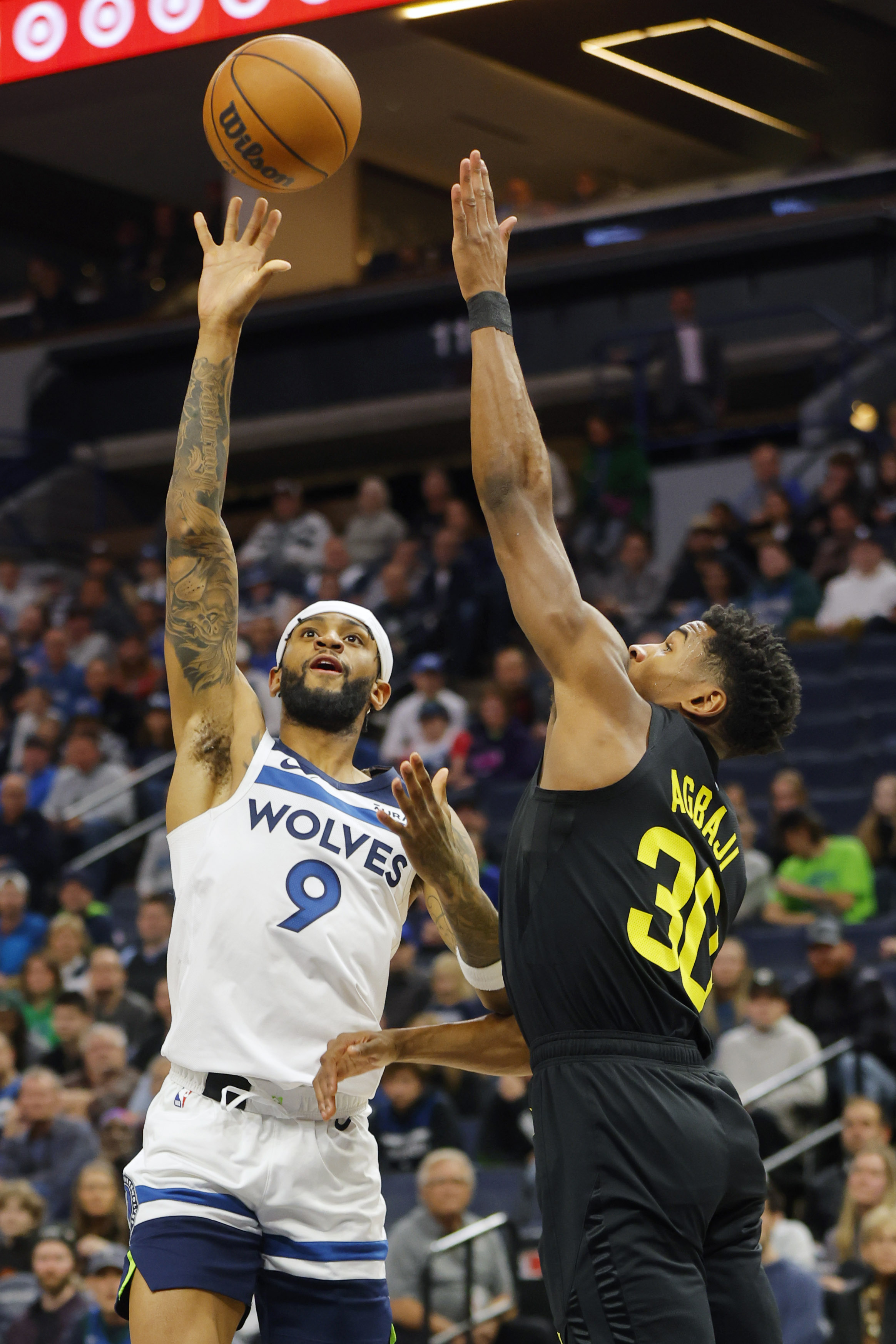 Wolves' third-quarter surge sends Jazz to defeat | Reuters