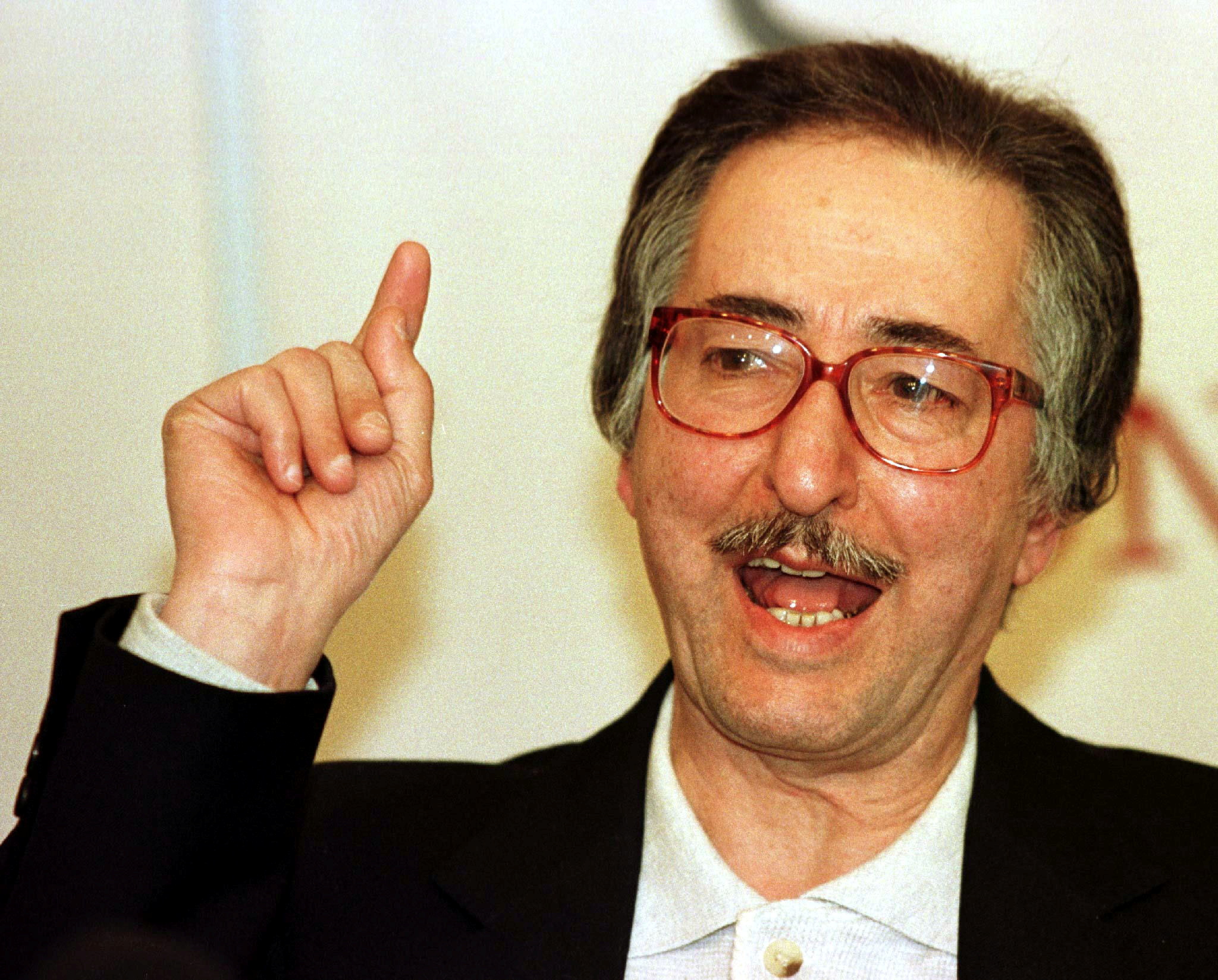 Former Iranian President Bani-Sadr dies in Paris | Reuters