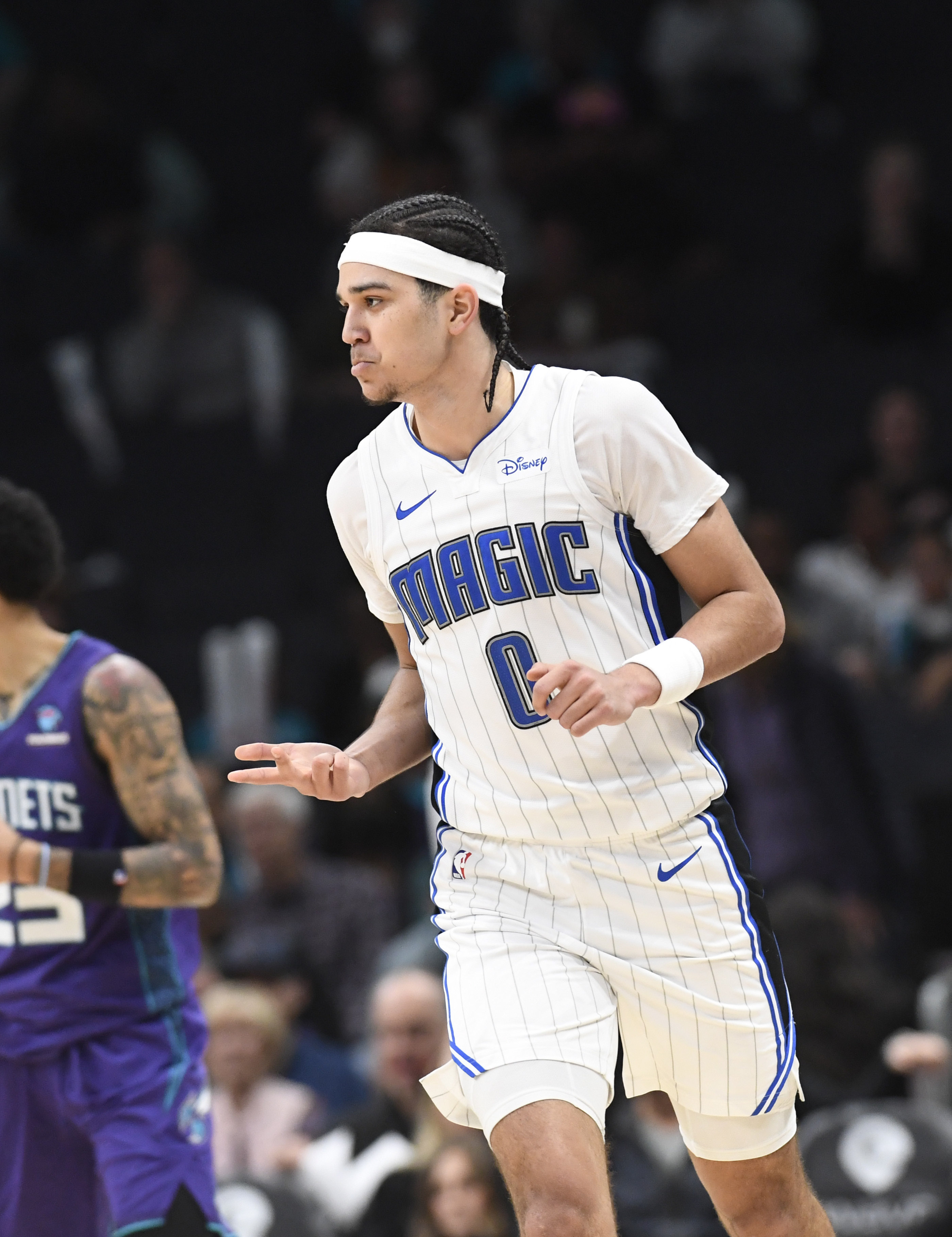 Balanced scoring carries Magic over Hornets | Reuters