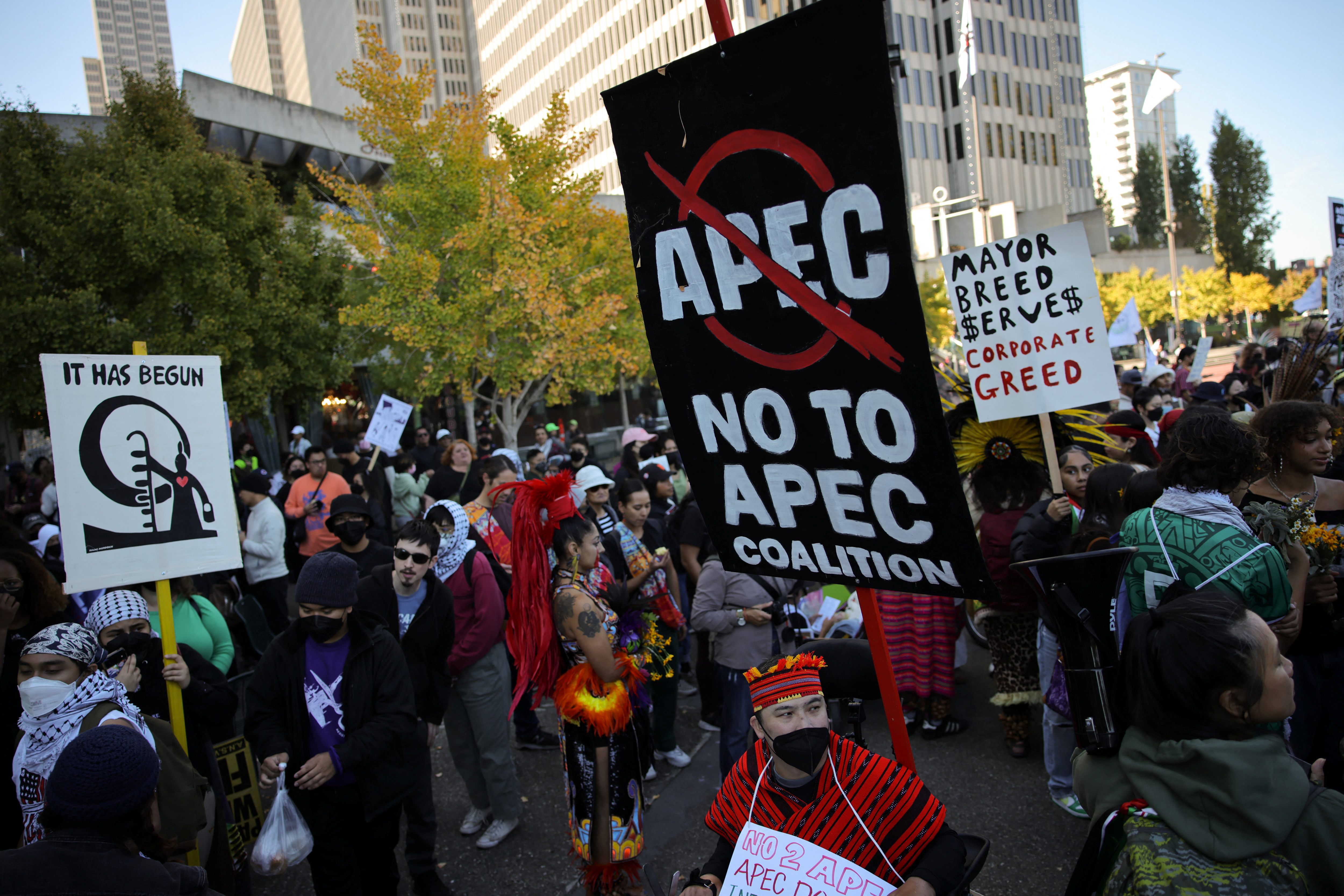 APEC San Francisco protesters span gamut of political issues | Reuters