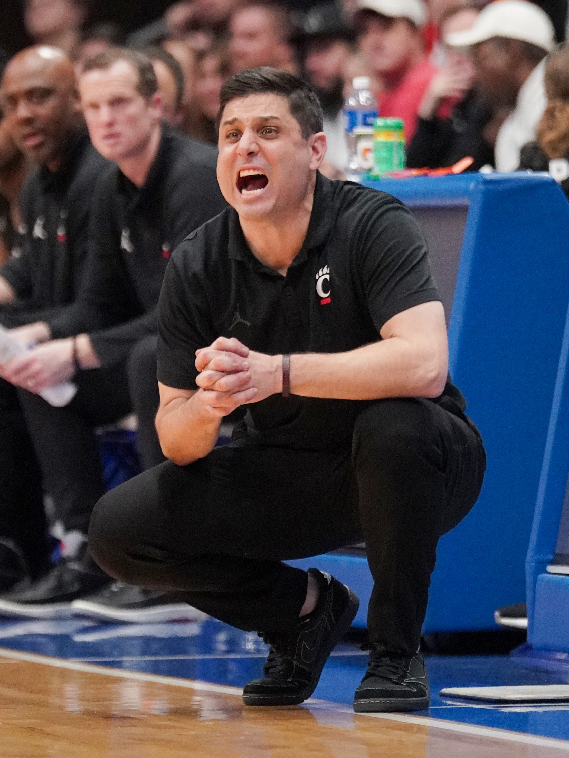 Johnny Furphy posts double-double as No. 7 Kansas tops Cincinnati | Reuters