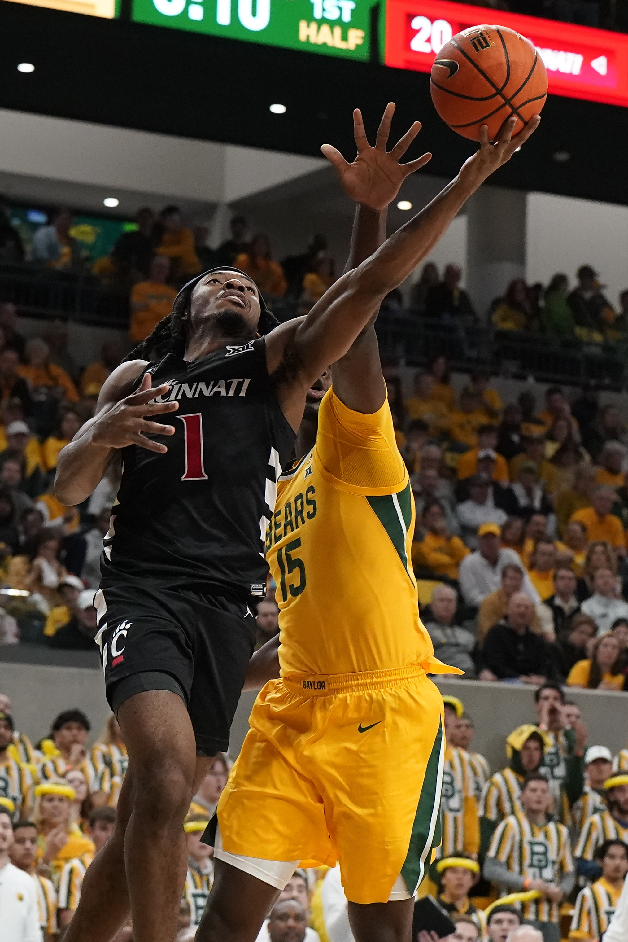 No. 14 Baylor survives visit from Cincinnati | Reuters