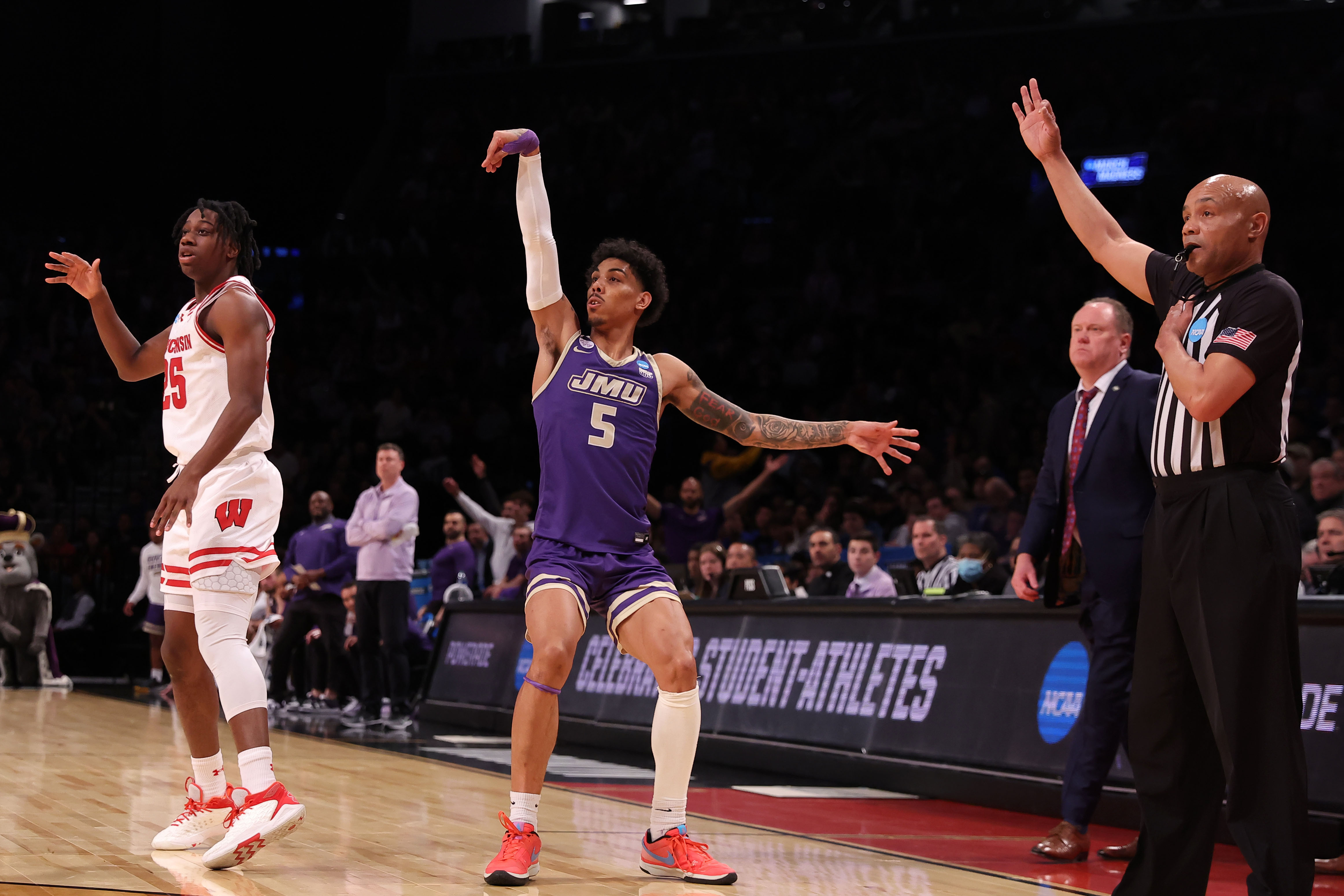 James Madison leads wire to wire in upset of Wisconsin | Reuters