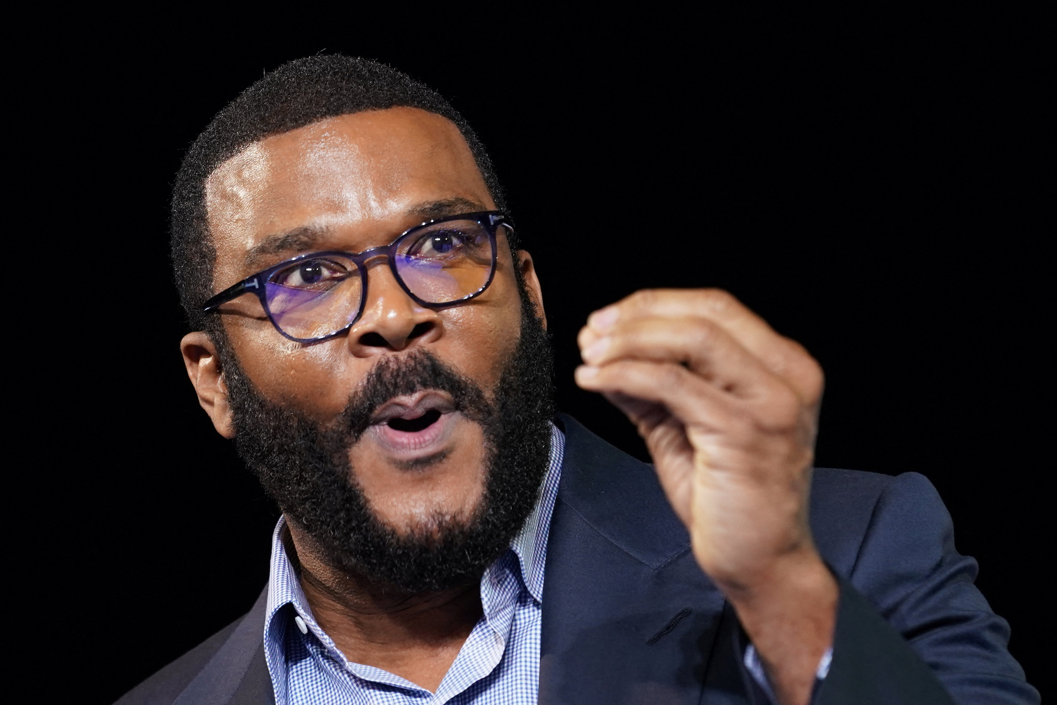 At star-studded Georgia rally, Harris and Obama push early voting in ...