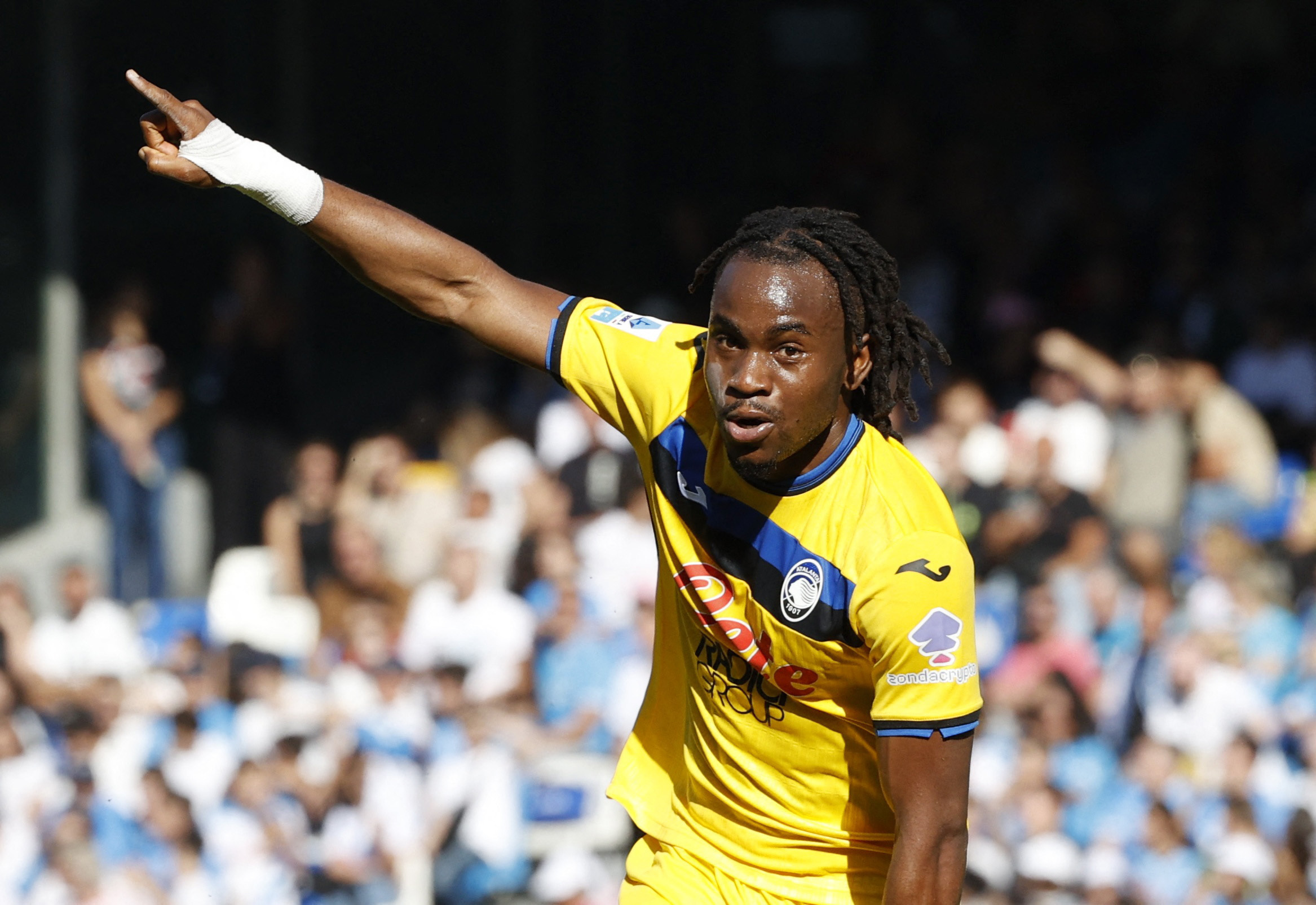 Surfing-Australia's Robinson removes 'Rising Sun' from boards after S ...