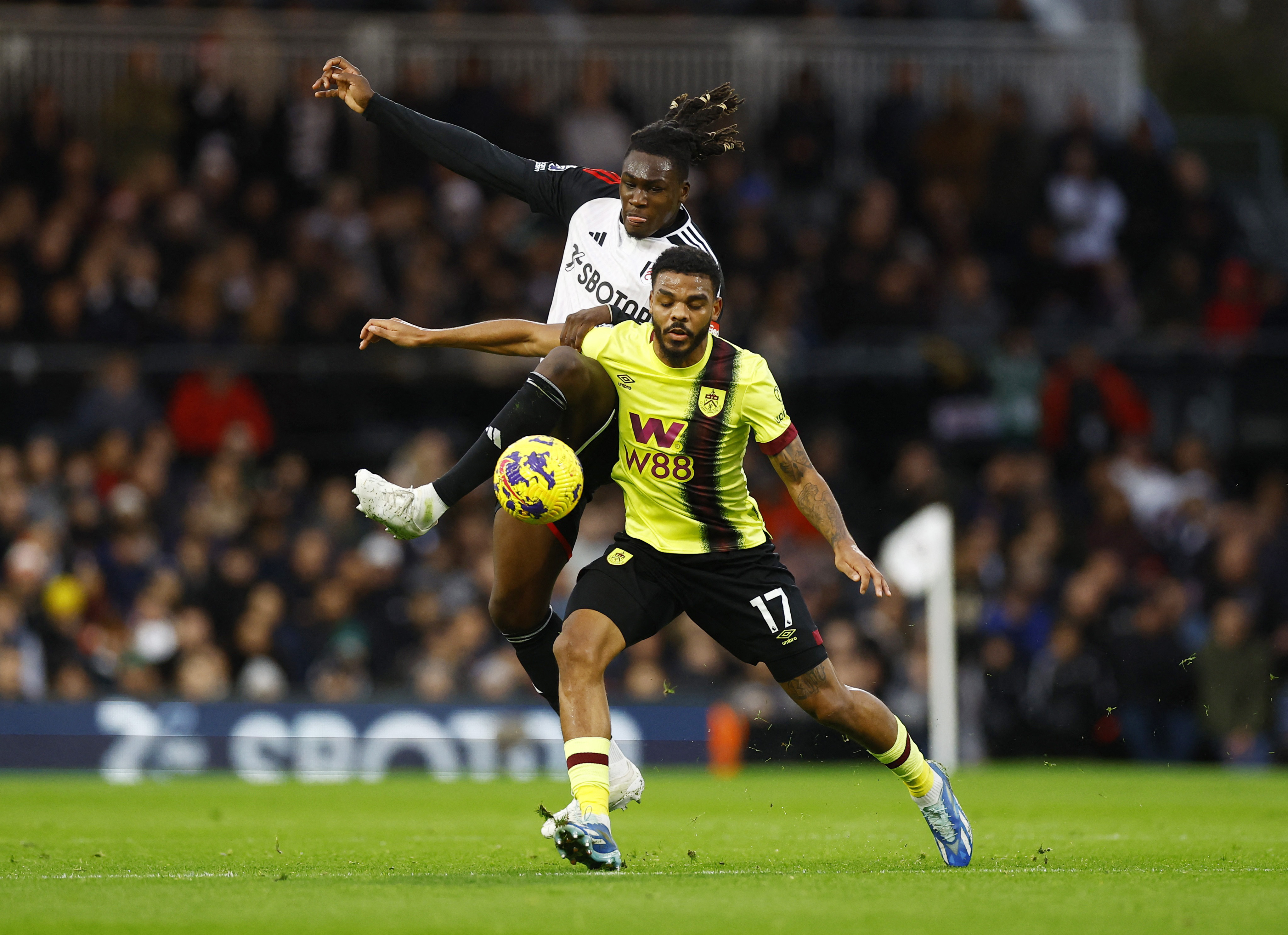 Gritty Burnley shock Fulham to climb off bottom of Premier League | Reuters