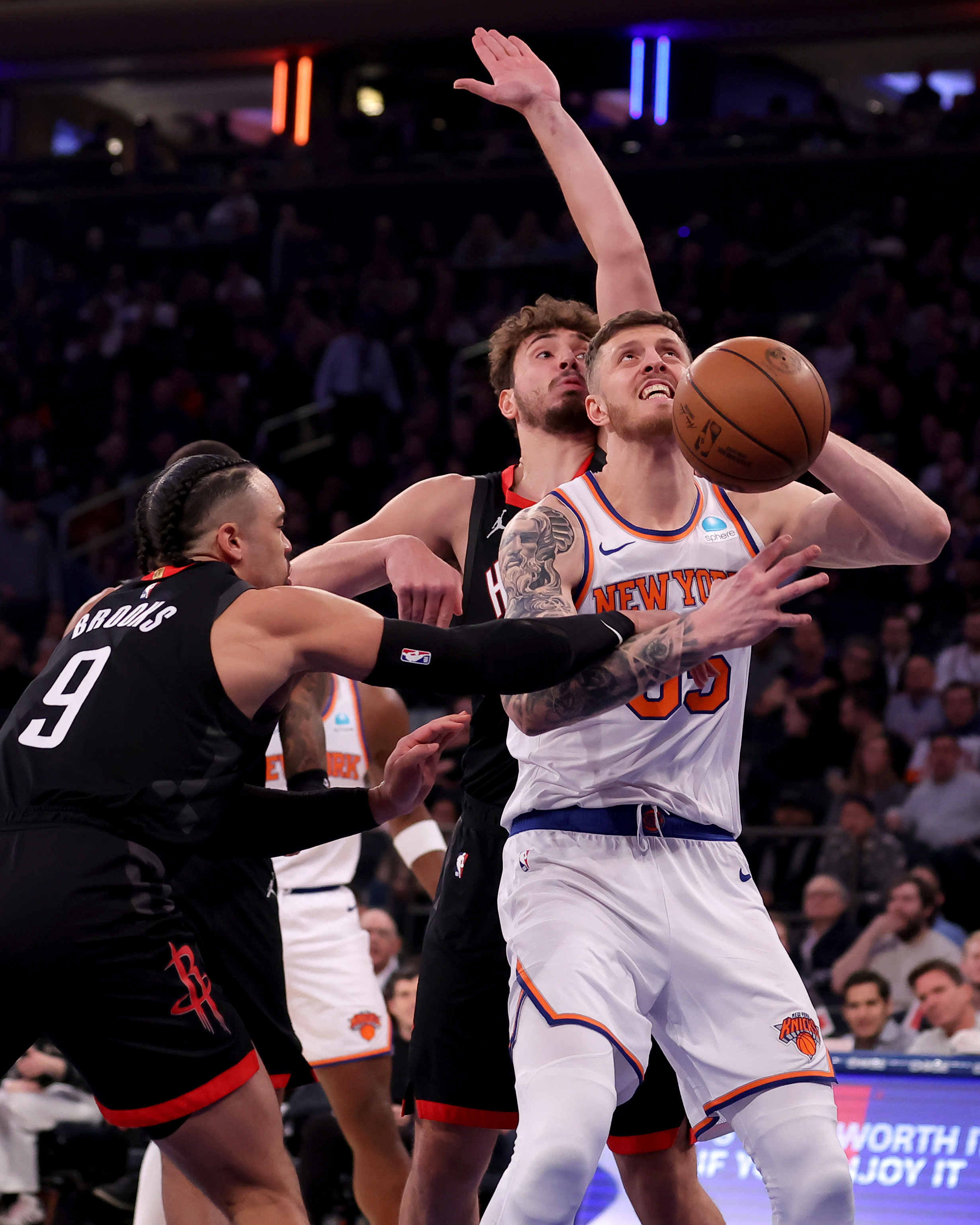 Jalen Brunson scores 30 to carry Knicks past Rockets | Reuters