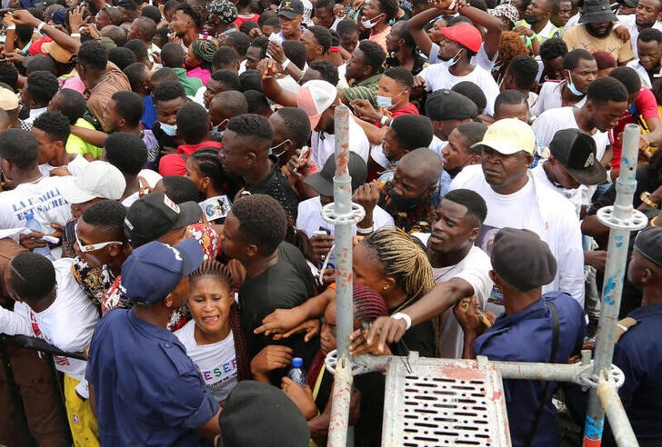 Overcrowded stadium crush kills 11 people in Congolese capital | Reuters