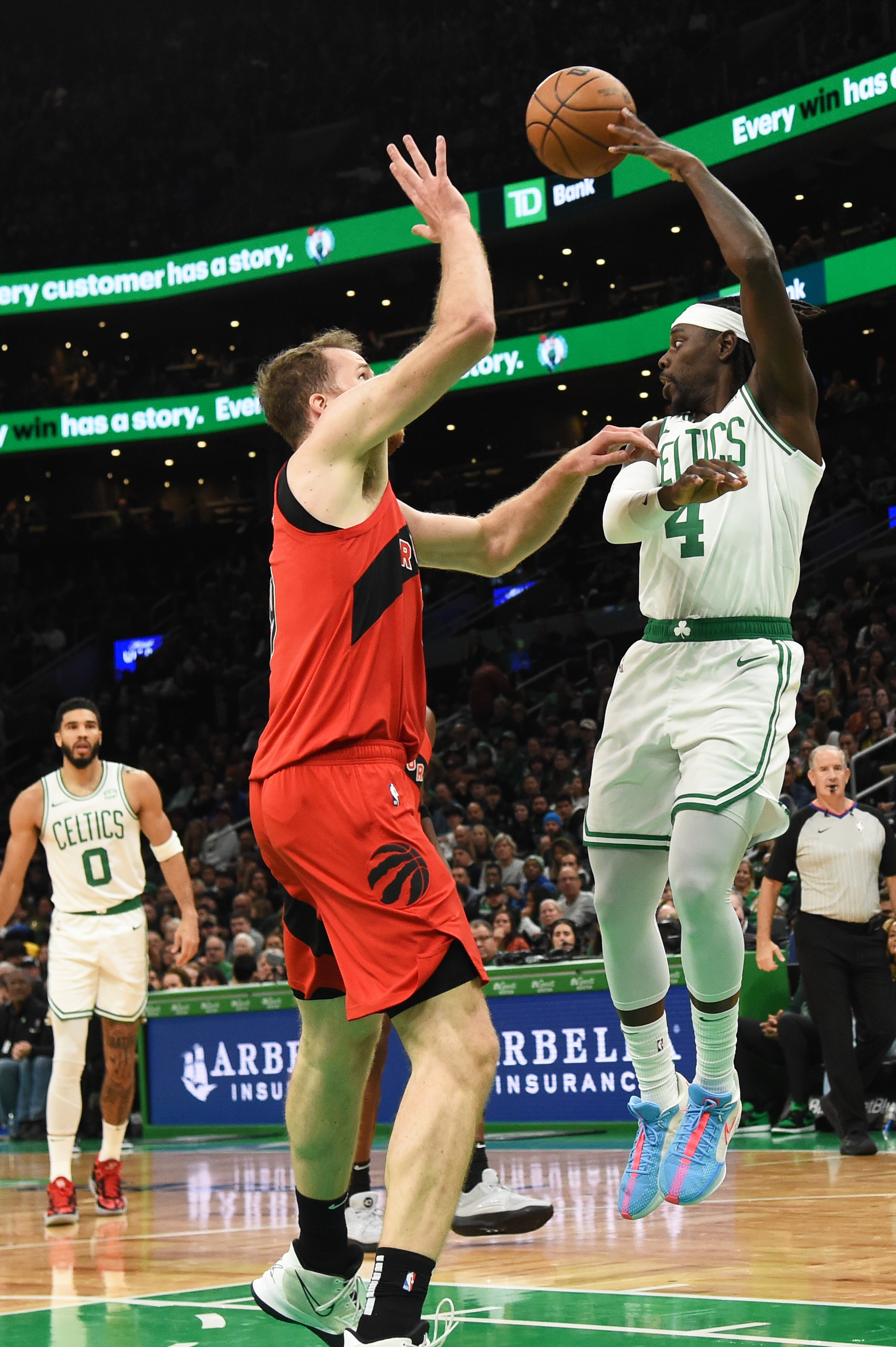 Jaylen Brown, Jayson Tatum lift Celtics over Raptors | Reuters