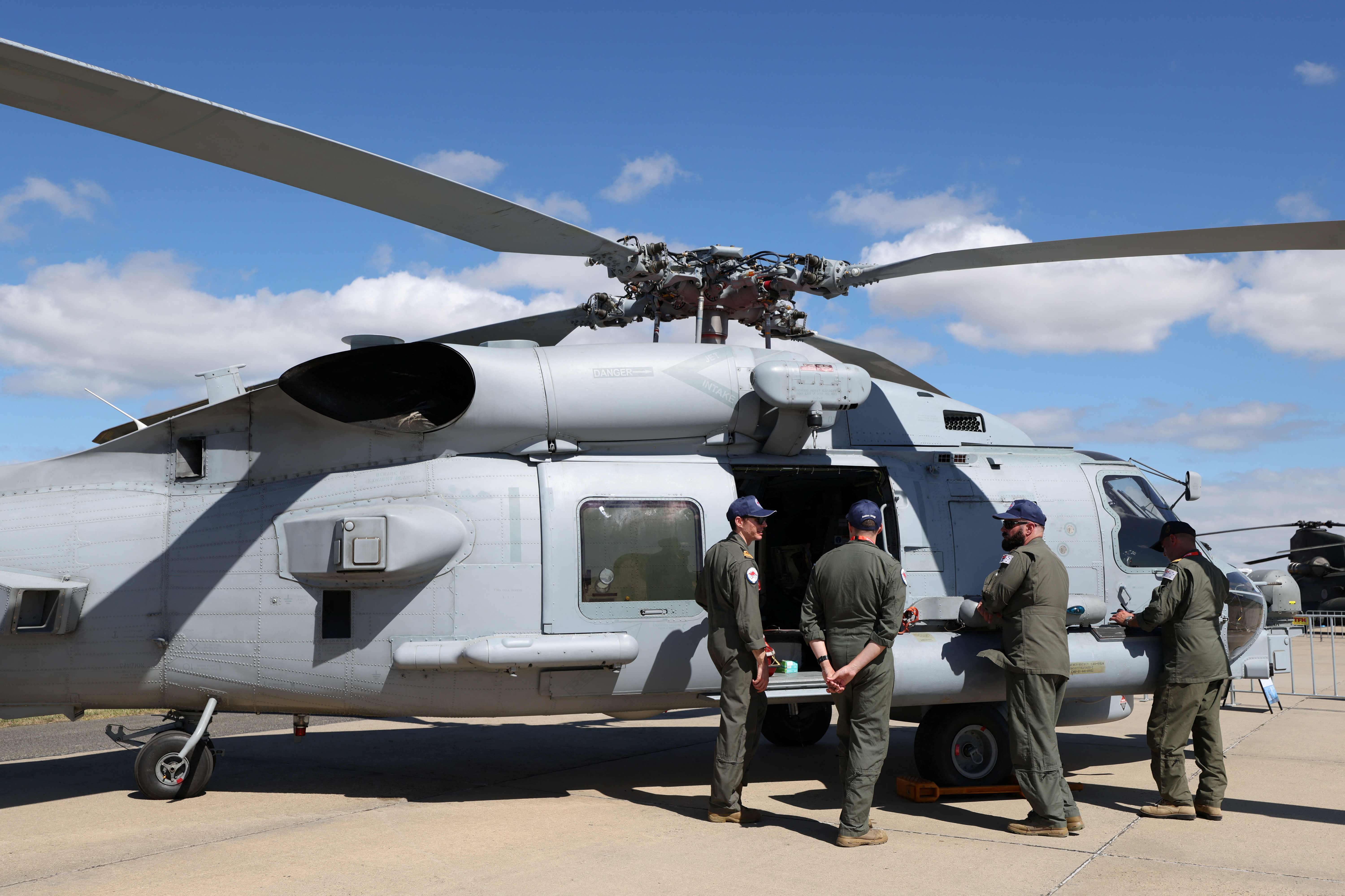 Mil Helicopters Logo