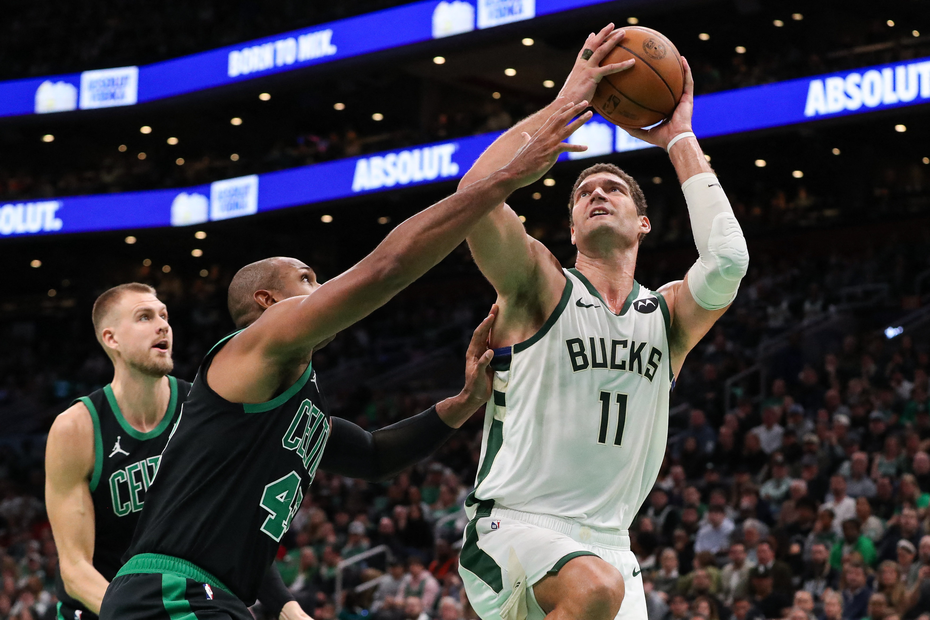Celtics produce wire-to-wire win over Bucks | Reuters