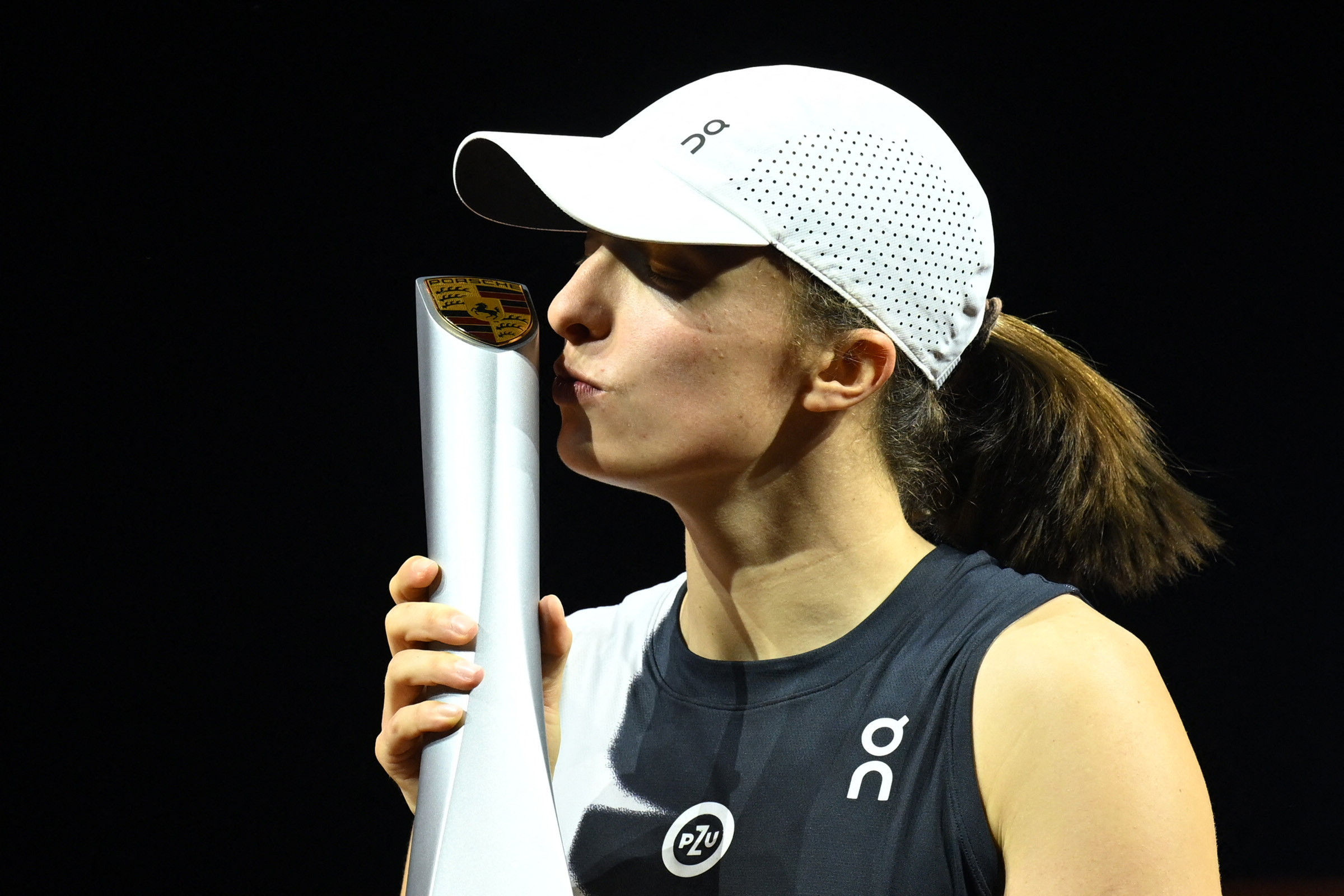 Swiatek feeling settled as world No.1 ahead of French Open defence ...