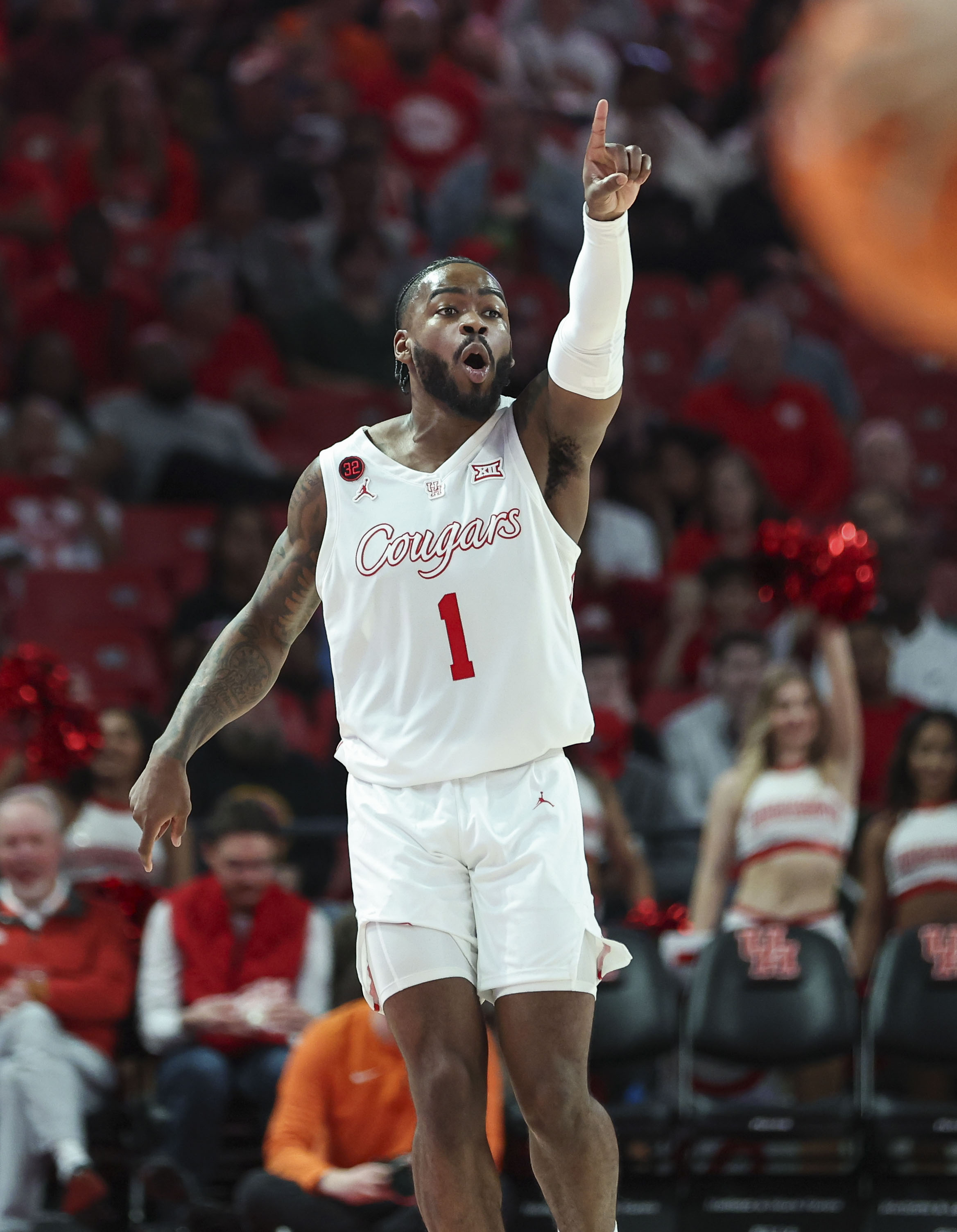 No. 5 Houston clamps down on Oklahoma State | Reuters