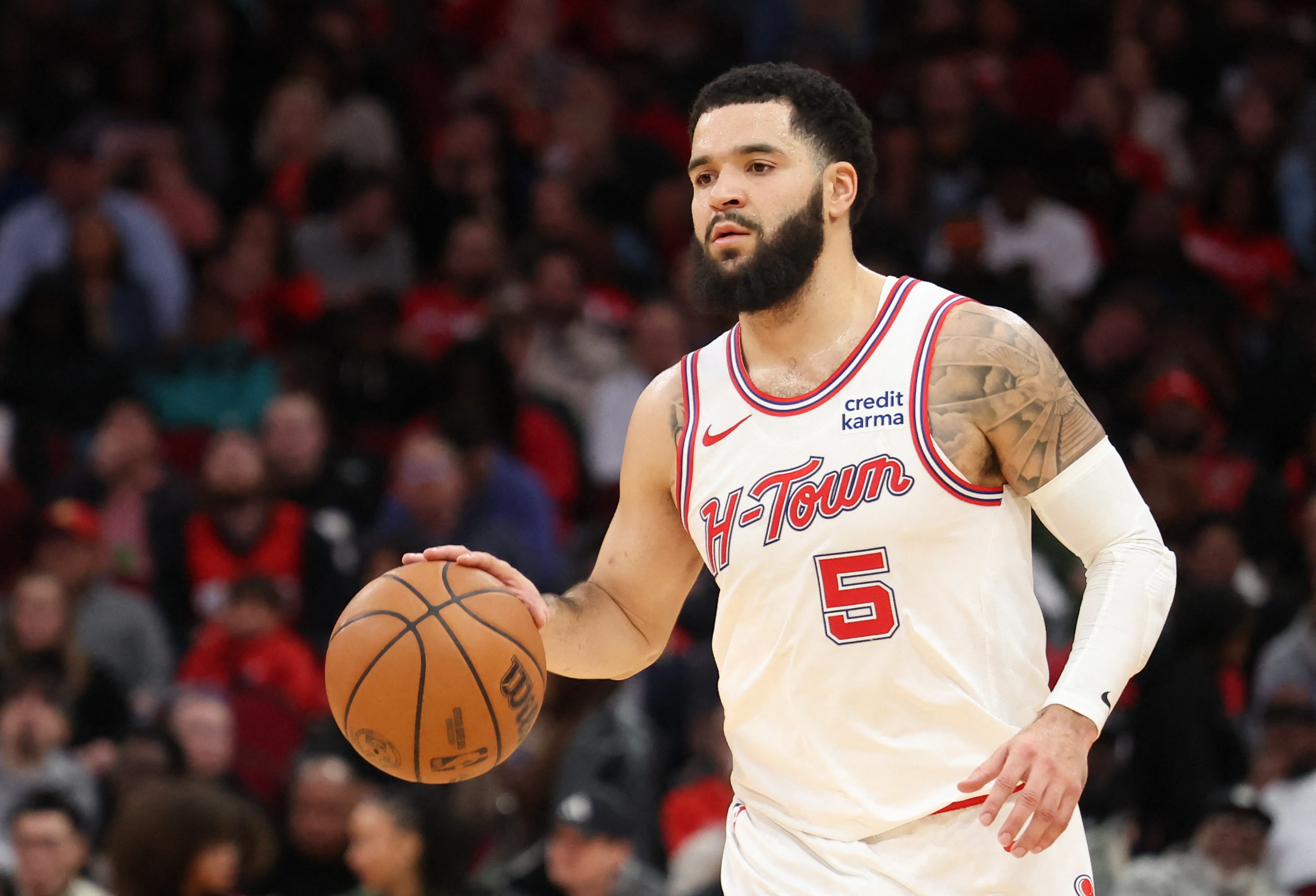 Wolves in complete control, blow out Rockets | Reuters