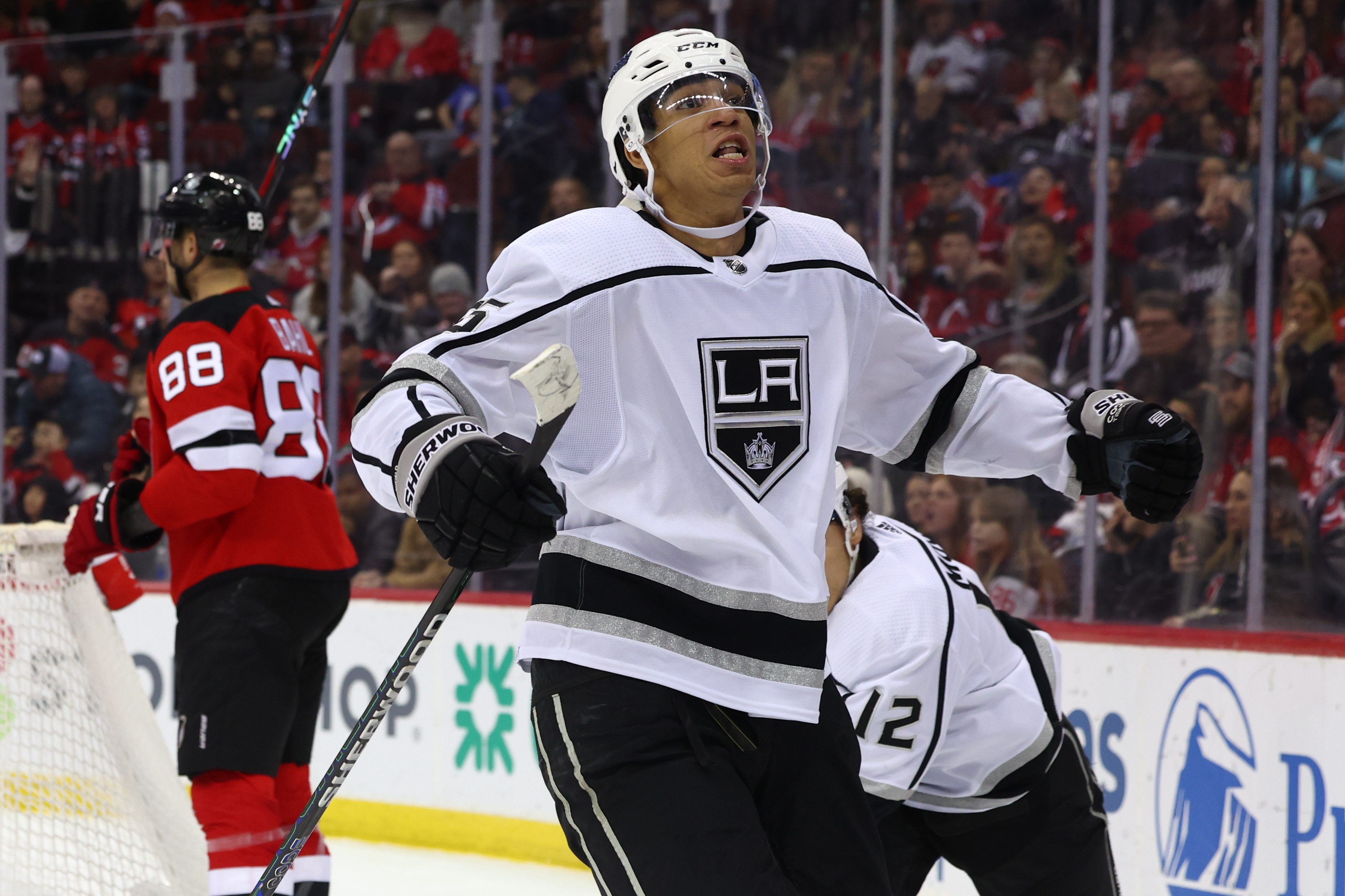 Quinton Byfield's late goal lifts Kings past Devils | Reuters