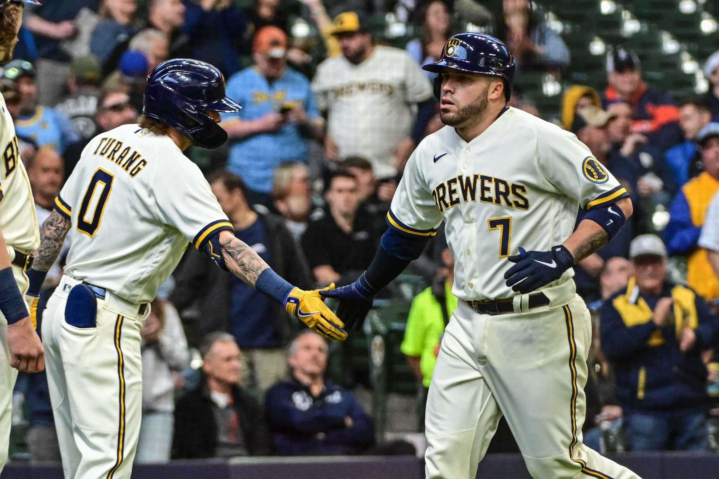 Streaking Orioles surge past Tigers | Reuters