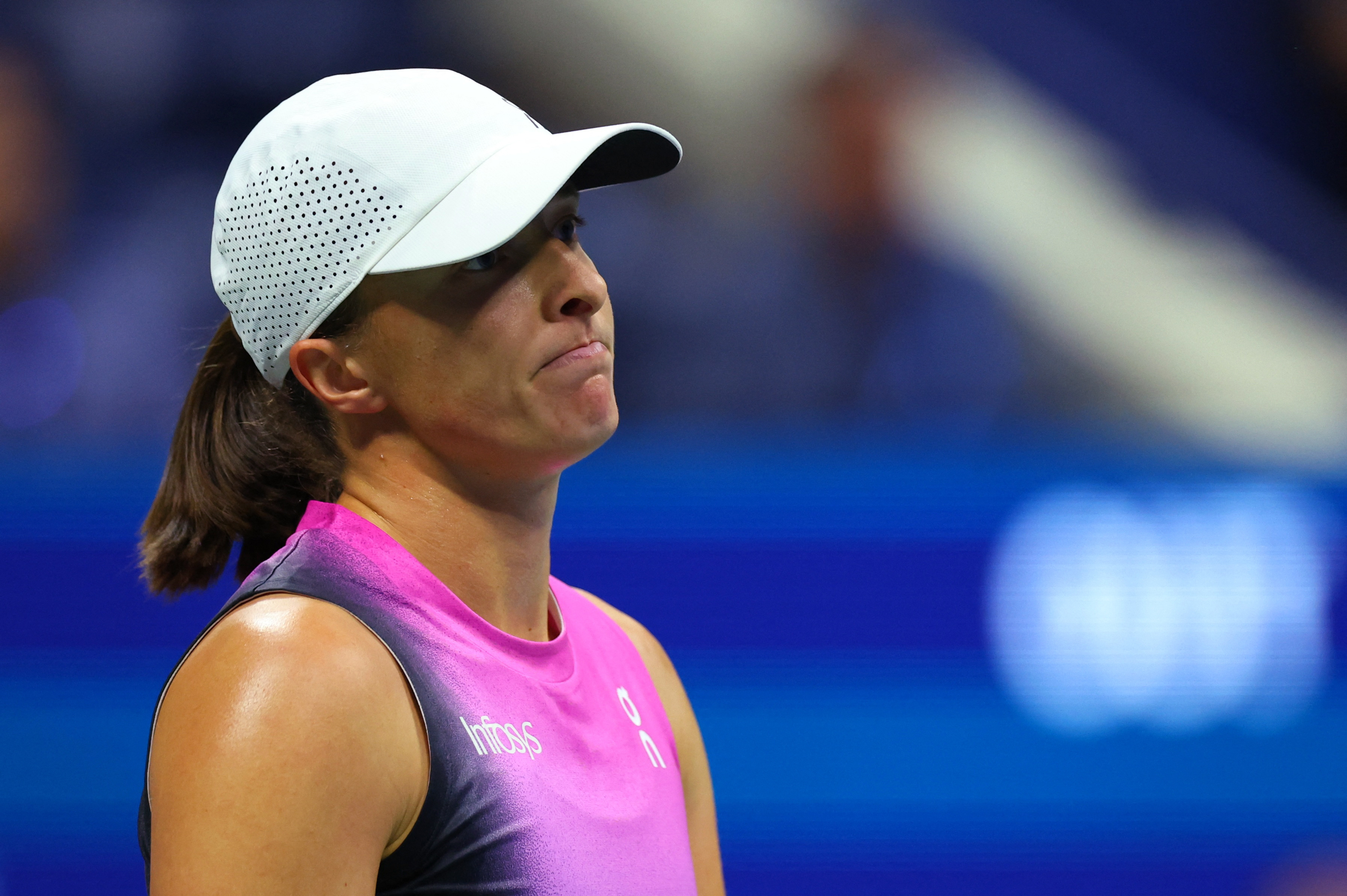 Swiatek puzzled by service letdown in US Open defeat | Reuters