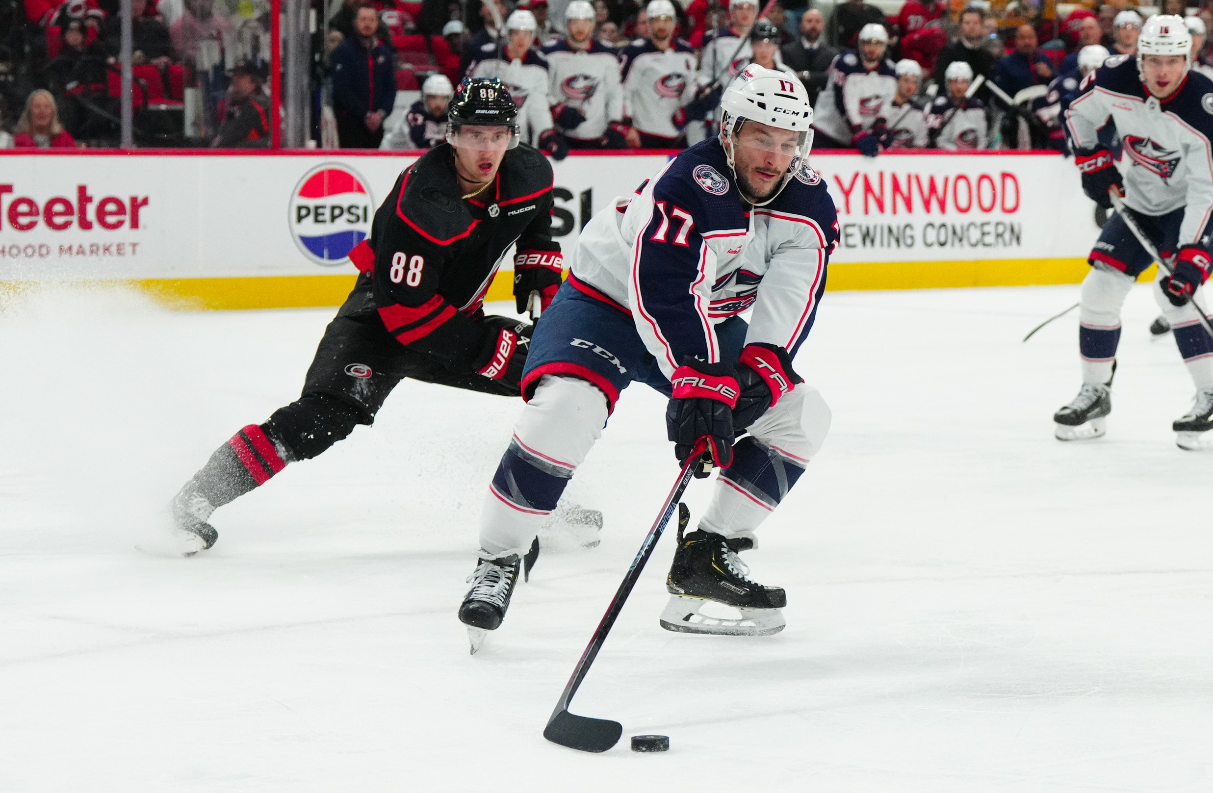 Hurricanes score early, blank Blue Jackets | Reuters