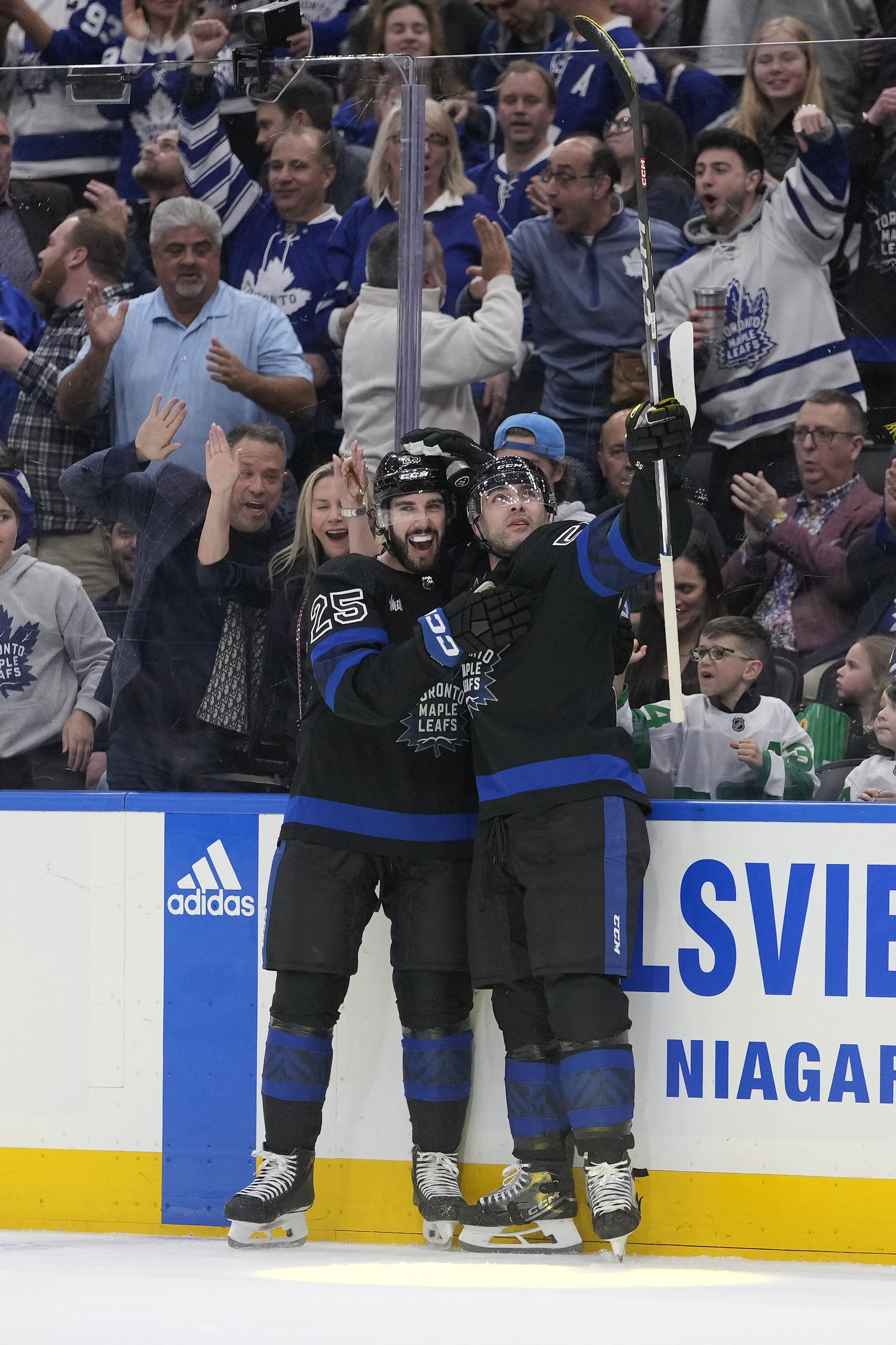 Tyler Bertuzzi, Leafs too much for Caps to handle | Reuters