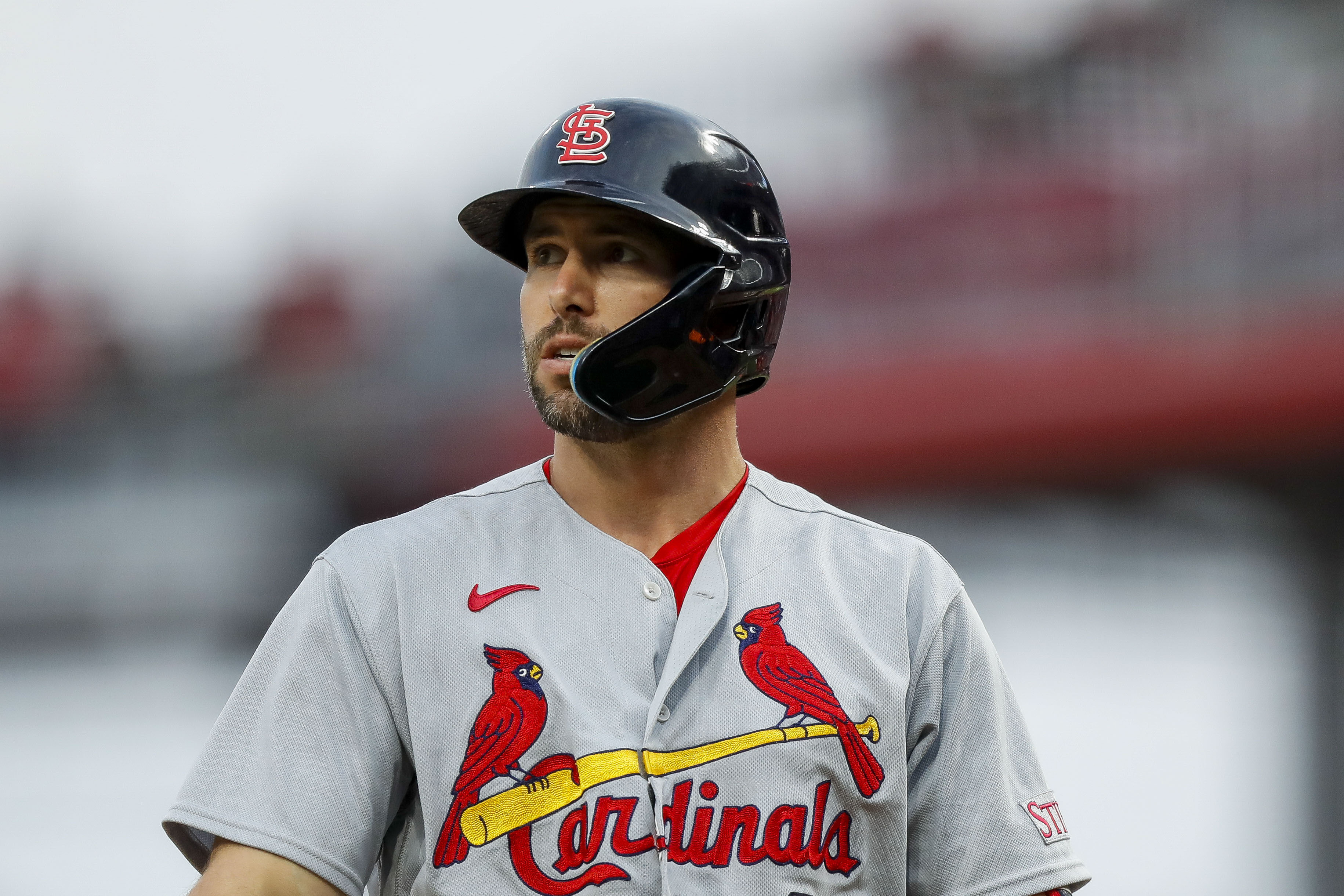 Reds start fast, collect 18 hits in cruising past Cardinals | Reuters