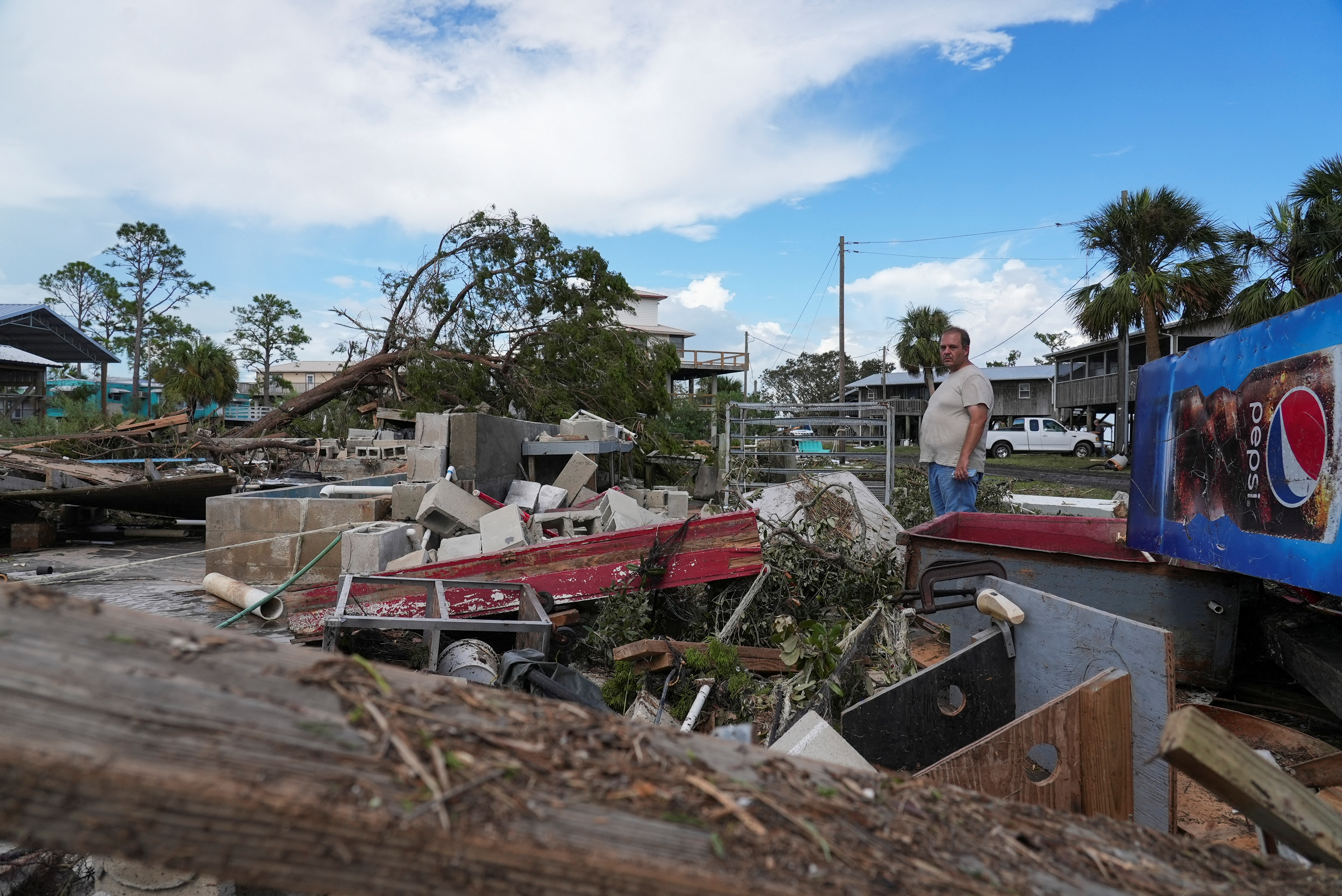 Florida's storm-struck Gulf Coast cleans up after Idalia - September 1 ...