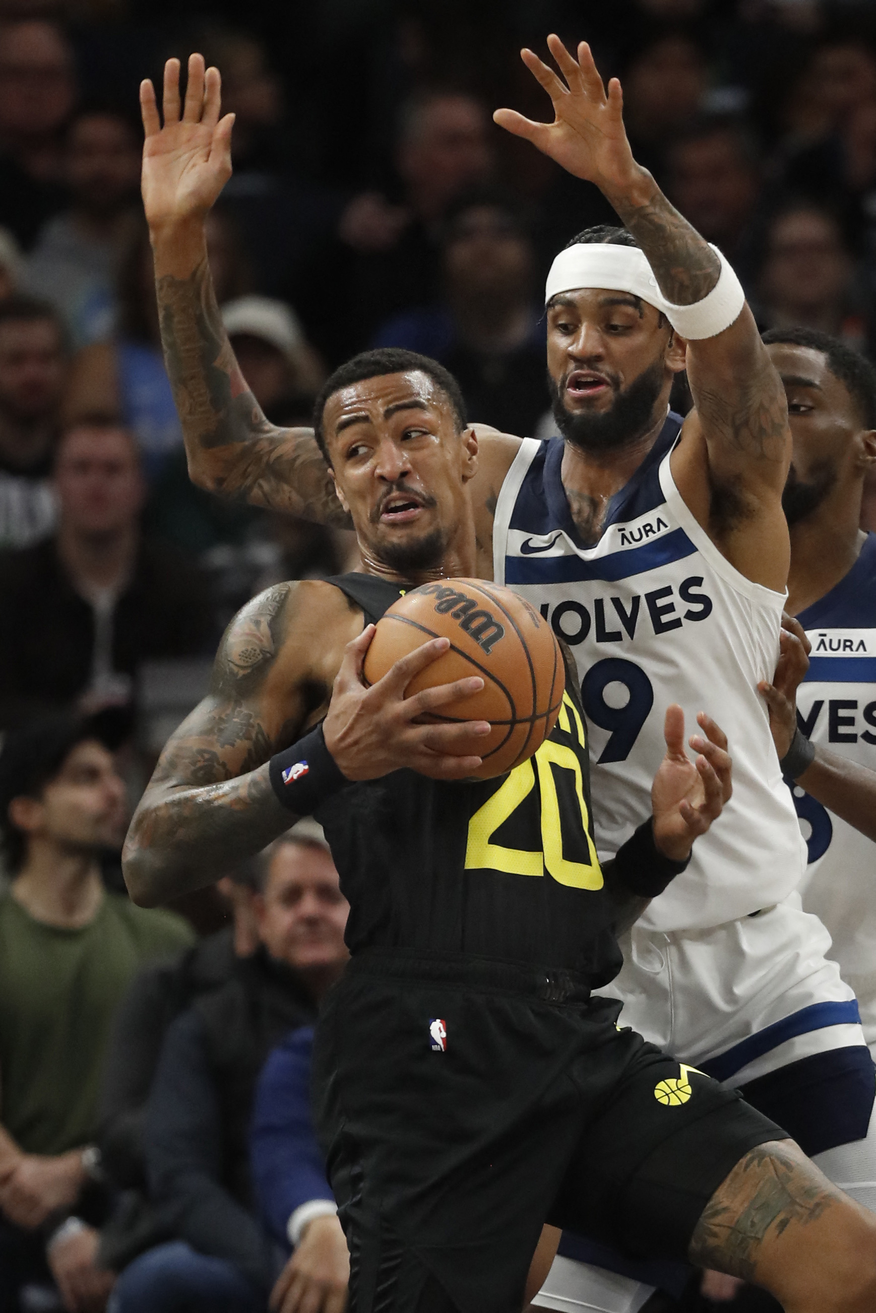 Wolves' third-quarter surge sends Jazz to defeat | Reuters