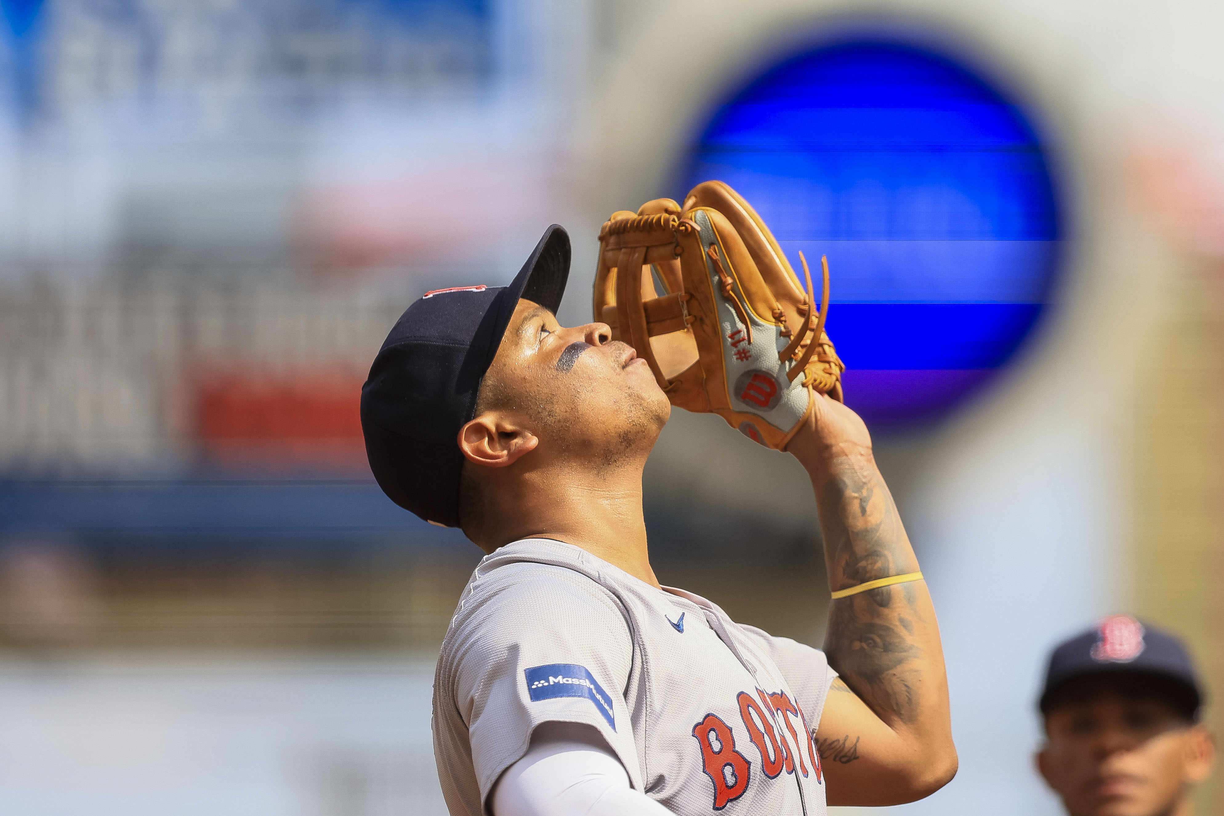 Connor Wong, Rob Refsnyder homer to guide Red Sox past Reds | Reuters