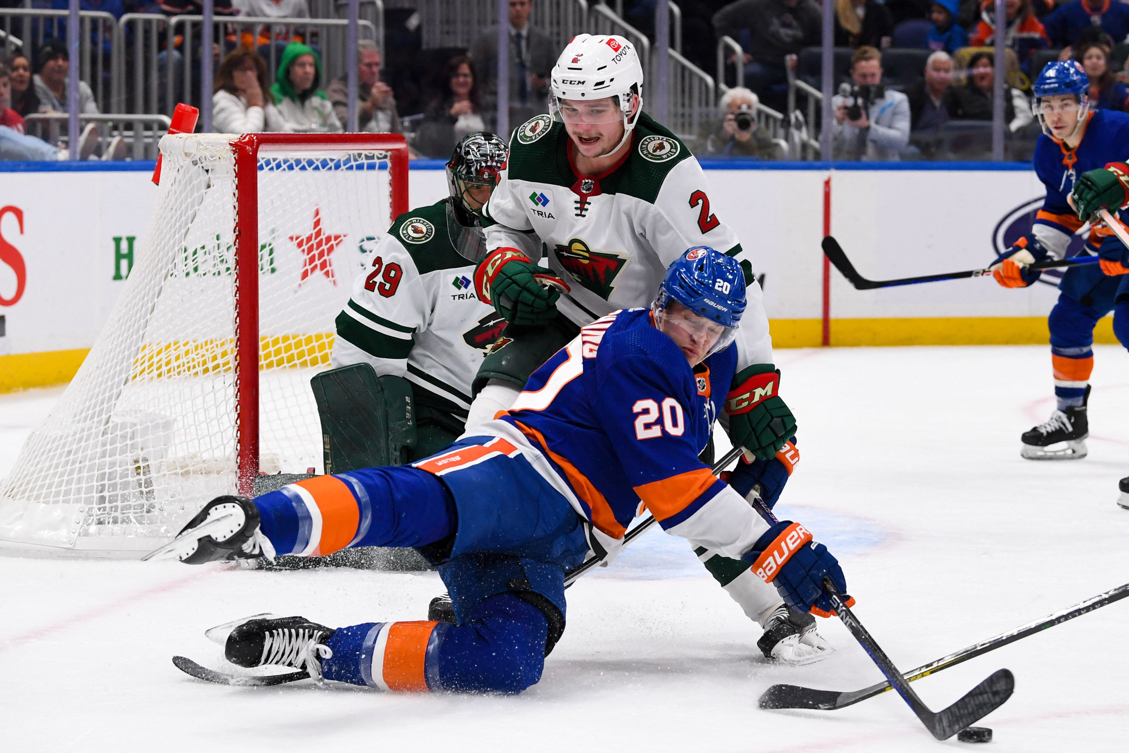 Wild beat Islanders for 2nd straight win | Reuters