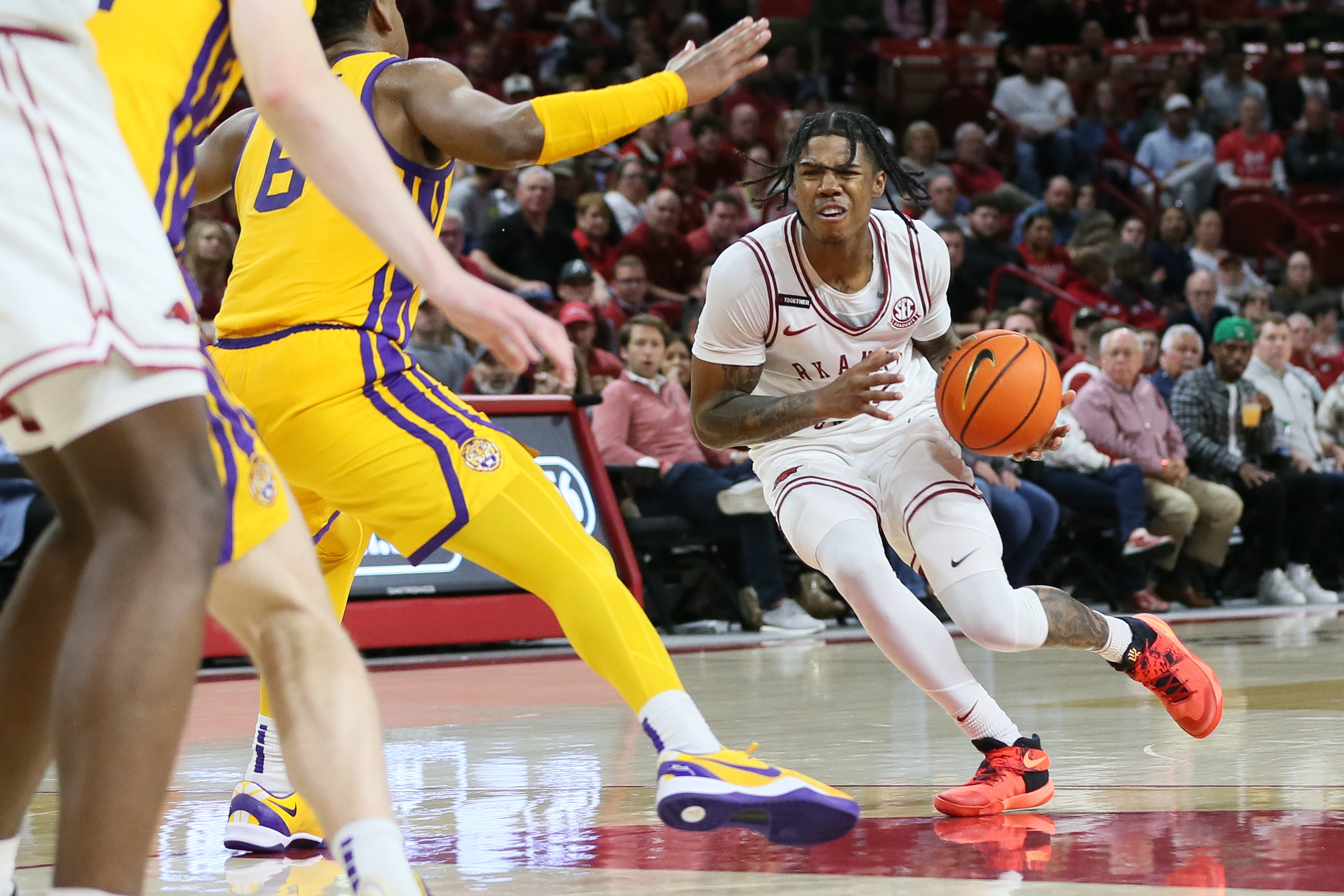 Khalif Battle, Arkansas prove to be too much to handle for LSU | Reuters