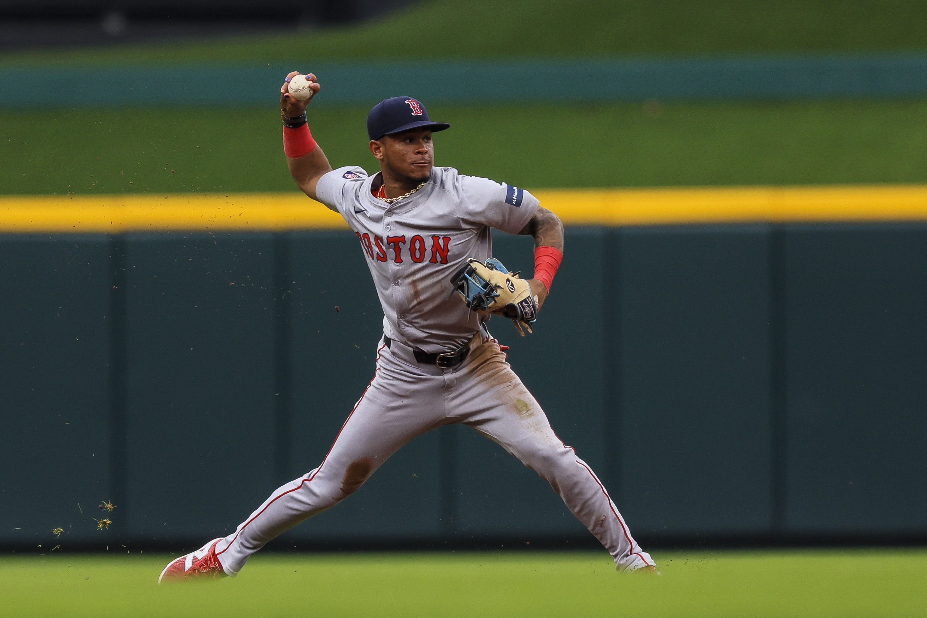Connor Wong, Rob Refsnyder homer to guide Red Sox past Reds | Reuters