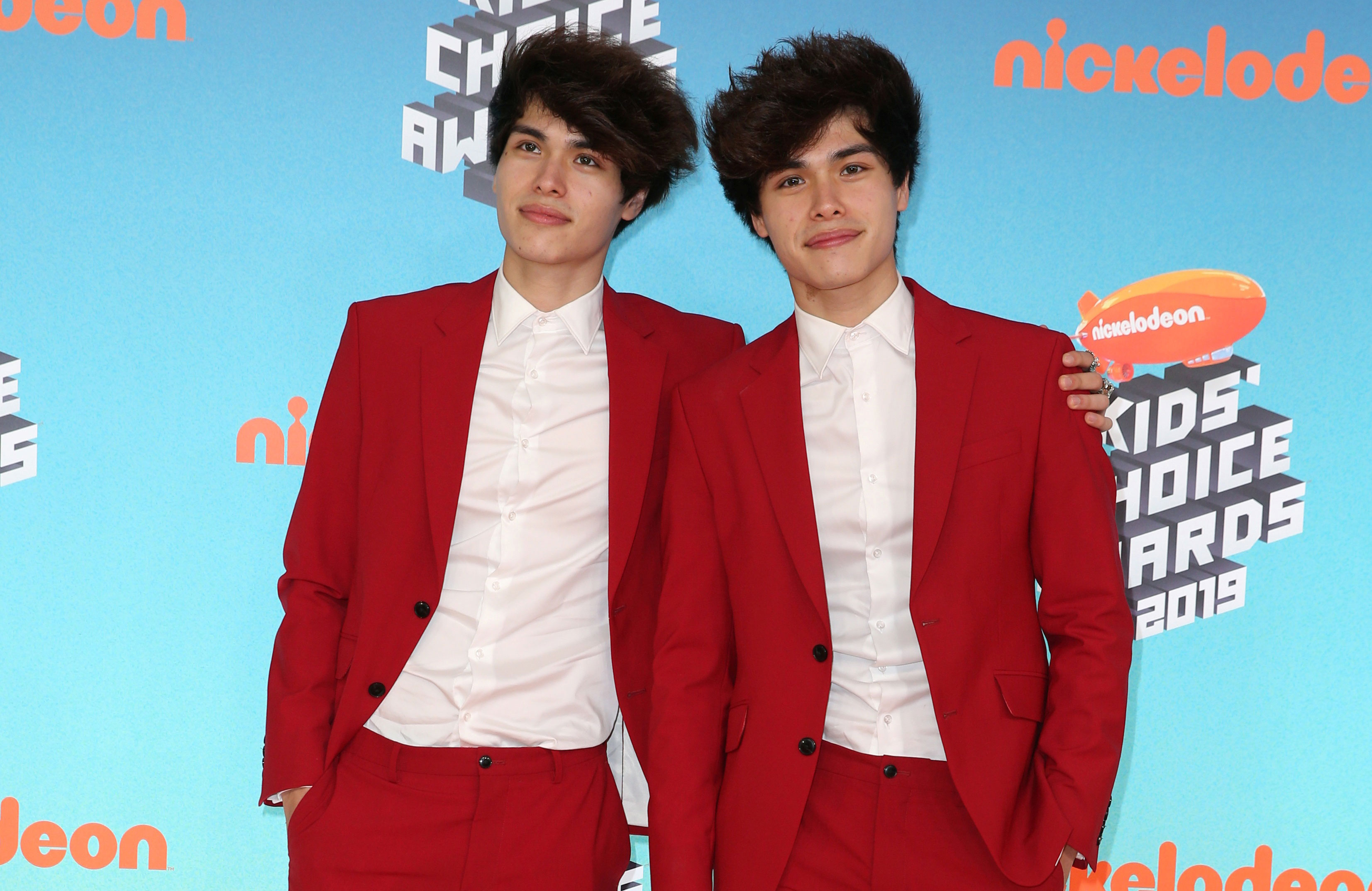 Twin YouTube pranksters plead guilty to staging fake bank robberies ...