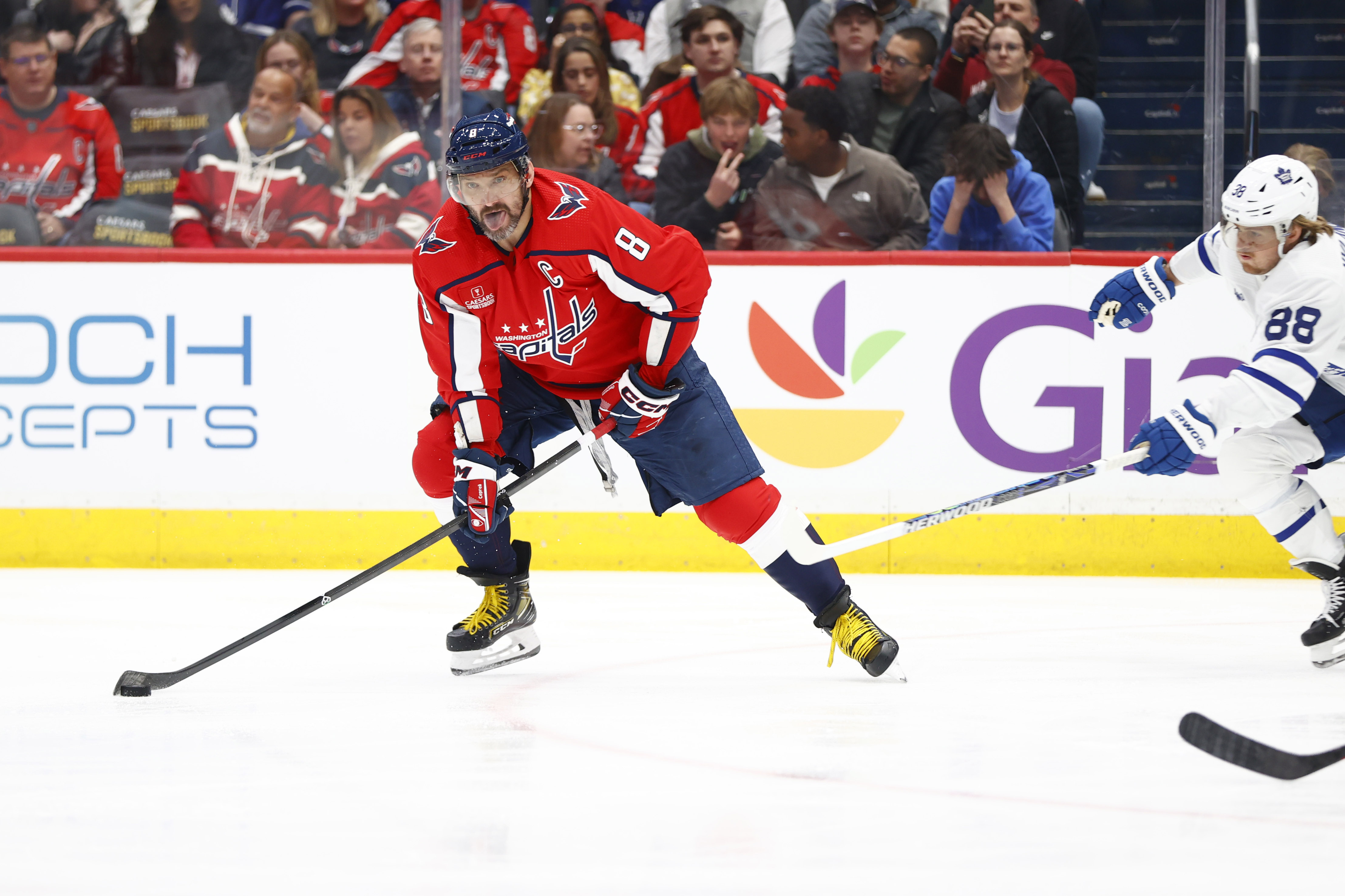 Leafs crush Caps behind Auston Matthews' 5-point game | Reuters