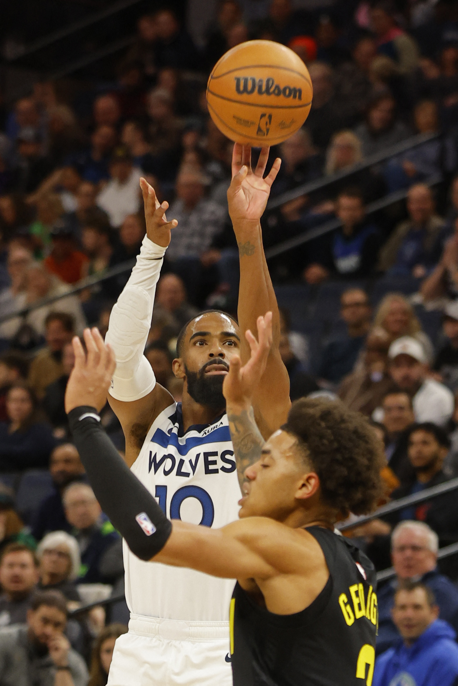 Wolves' third-quarter surge sends Jazz to defeat | Reuters