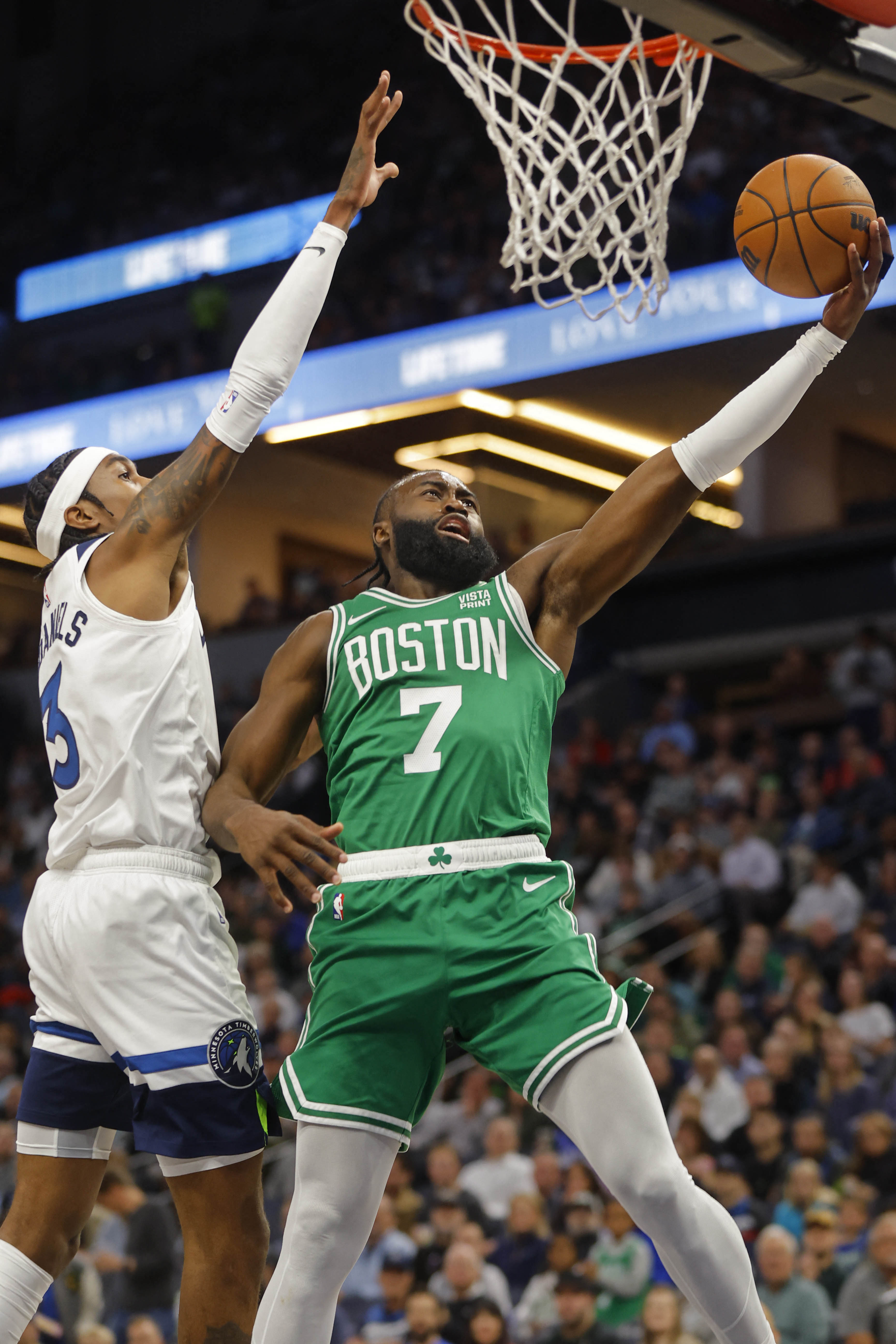 Anthony Edwards helps Wolves end Celtics' unbeaten start | Reuters