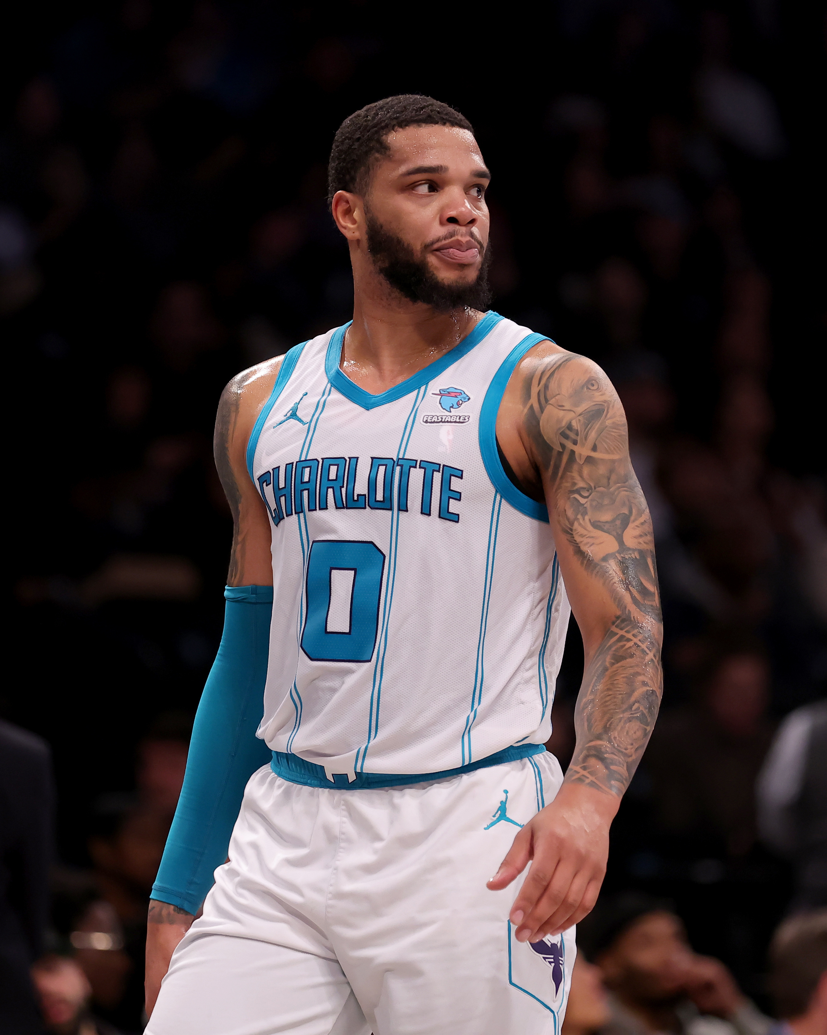 Terry Rozier, Hornets hang on, edge Nets | Reuters