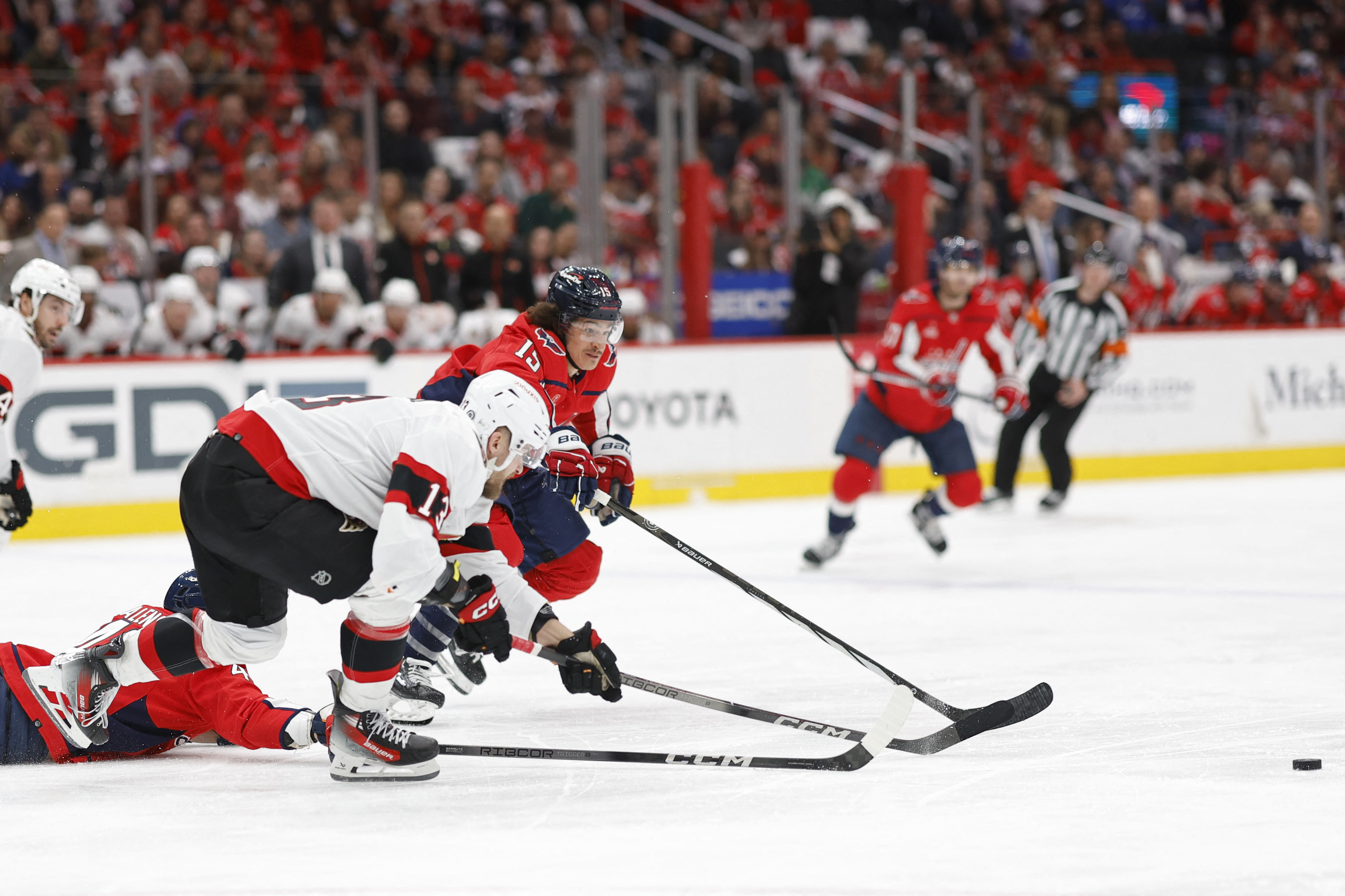 Jake Sanderson's goal early in OT lifts Senators over Capitals | Reuters