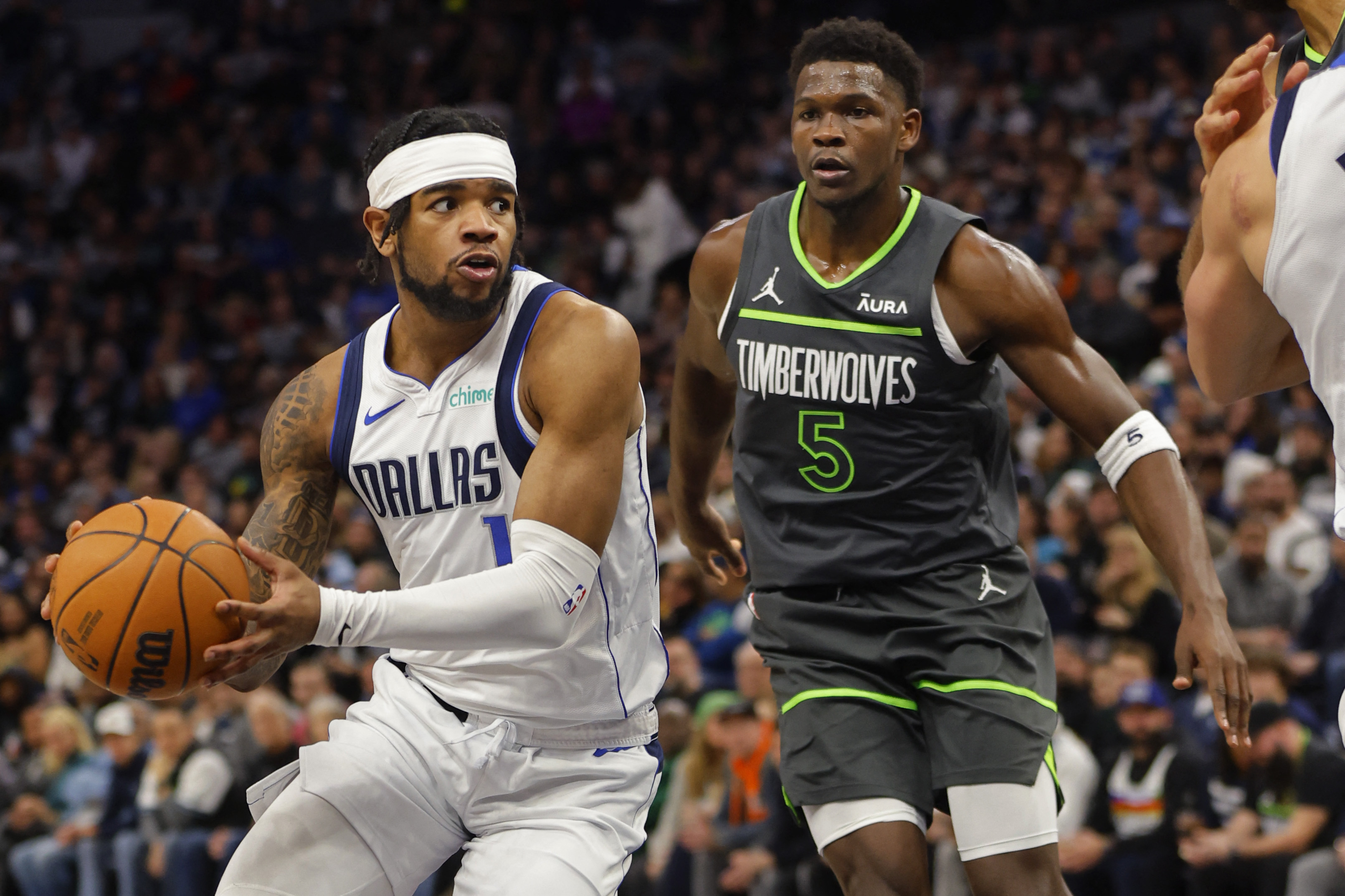 Anthony Edwards puts up 44 as Wolves best Mavs | Reuters