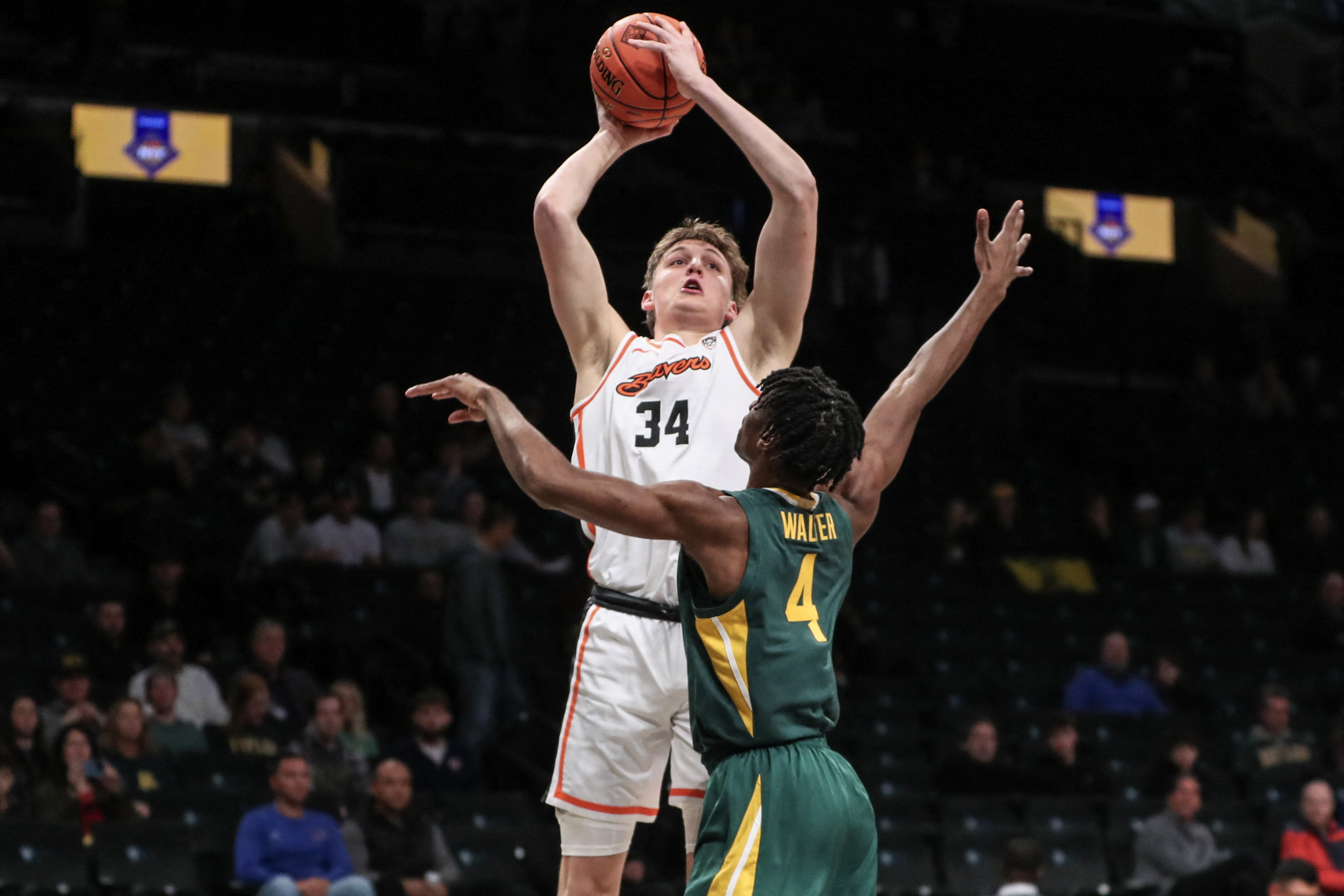 Freshmen lead No. 13 Baylor over Oregon St. in NIT Season Tip-Off | Reuters