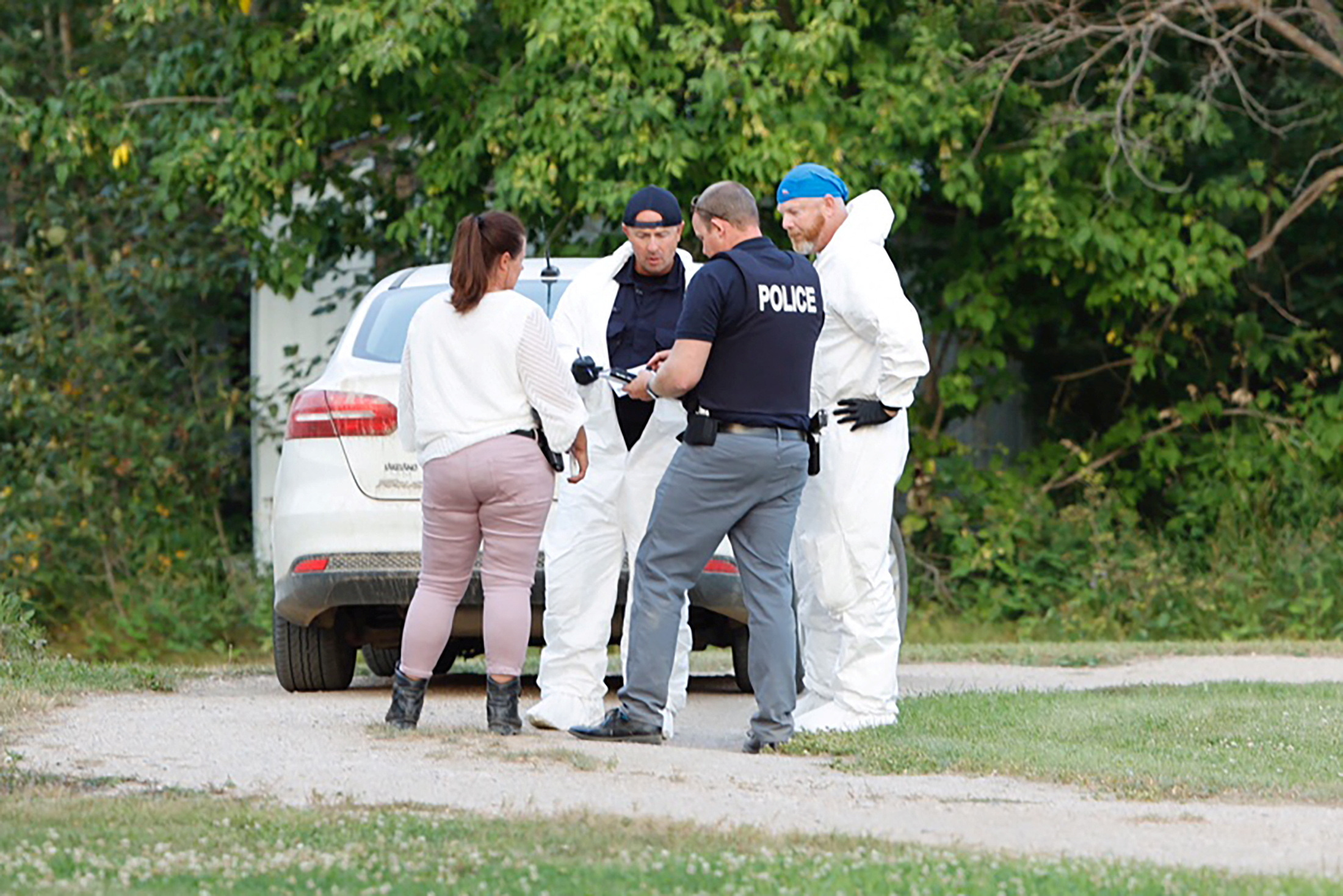 Canada hunts suspects in stabbing spree that killed 10, wounded 15 ...