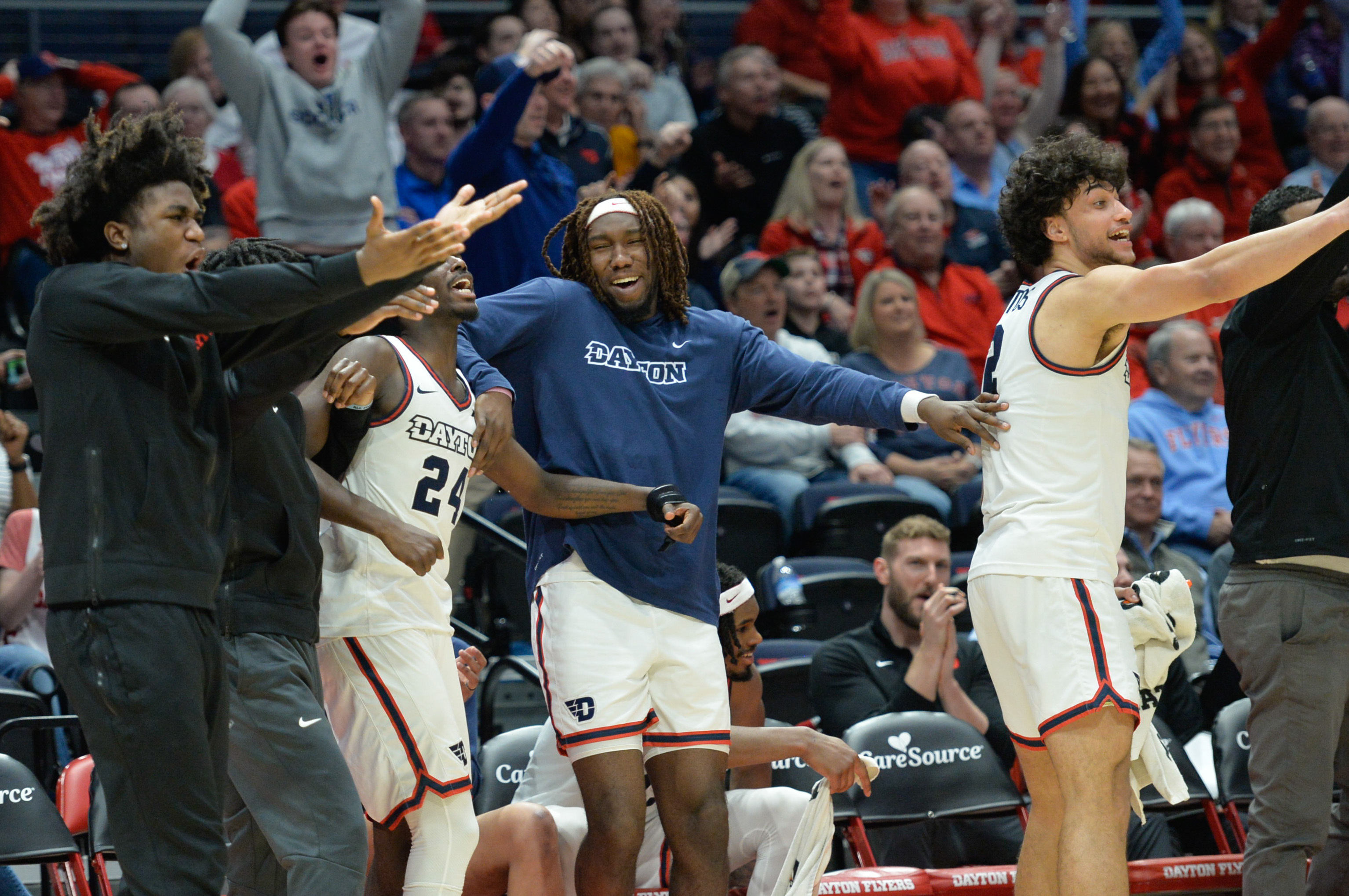 Des Watson guides Loyola Chicago past No. 21 Dayton | Reuters