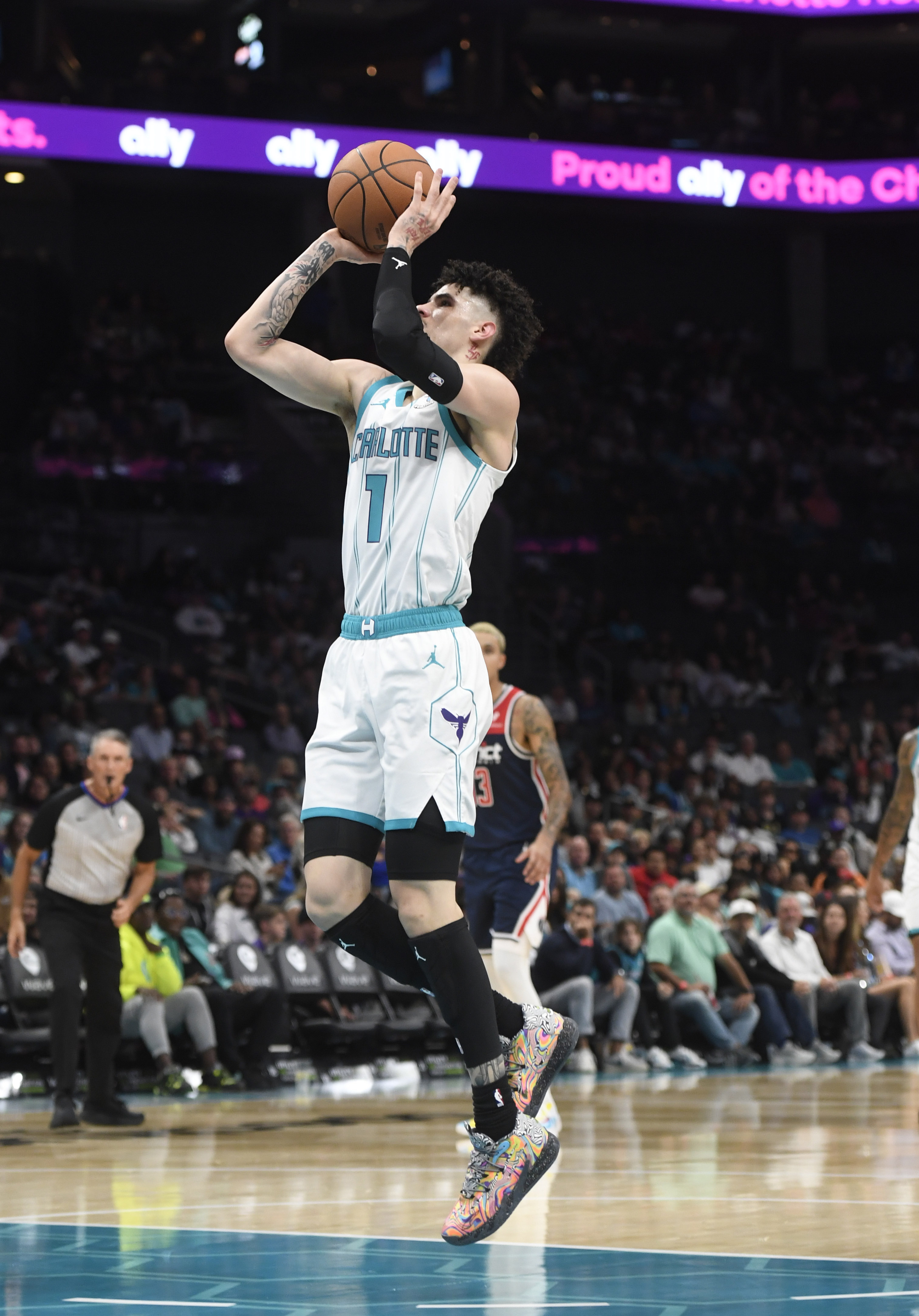 Wizards lean on Kyle Kuzma, bench to extinguish Hornets | Reuters