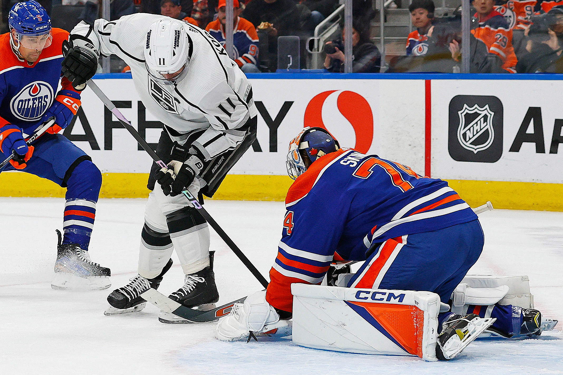 Oilers rally past Kings to end 3-game skid | Reuters