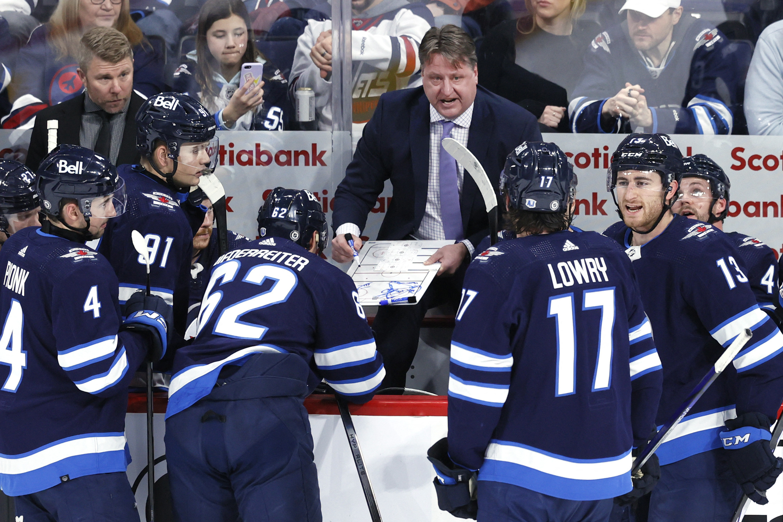 Flyers end Jets' franchise-record 8-game win streak | Reuters