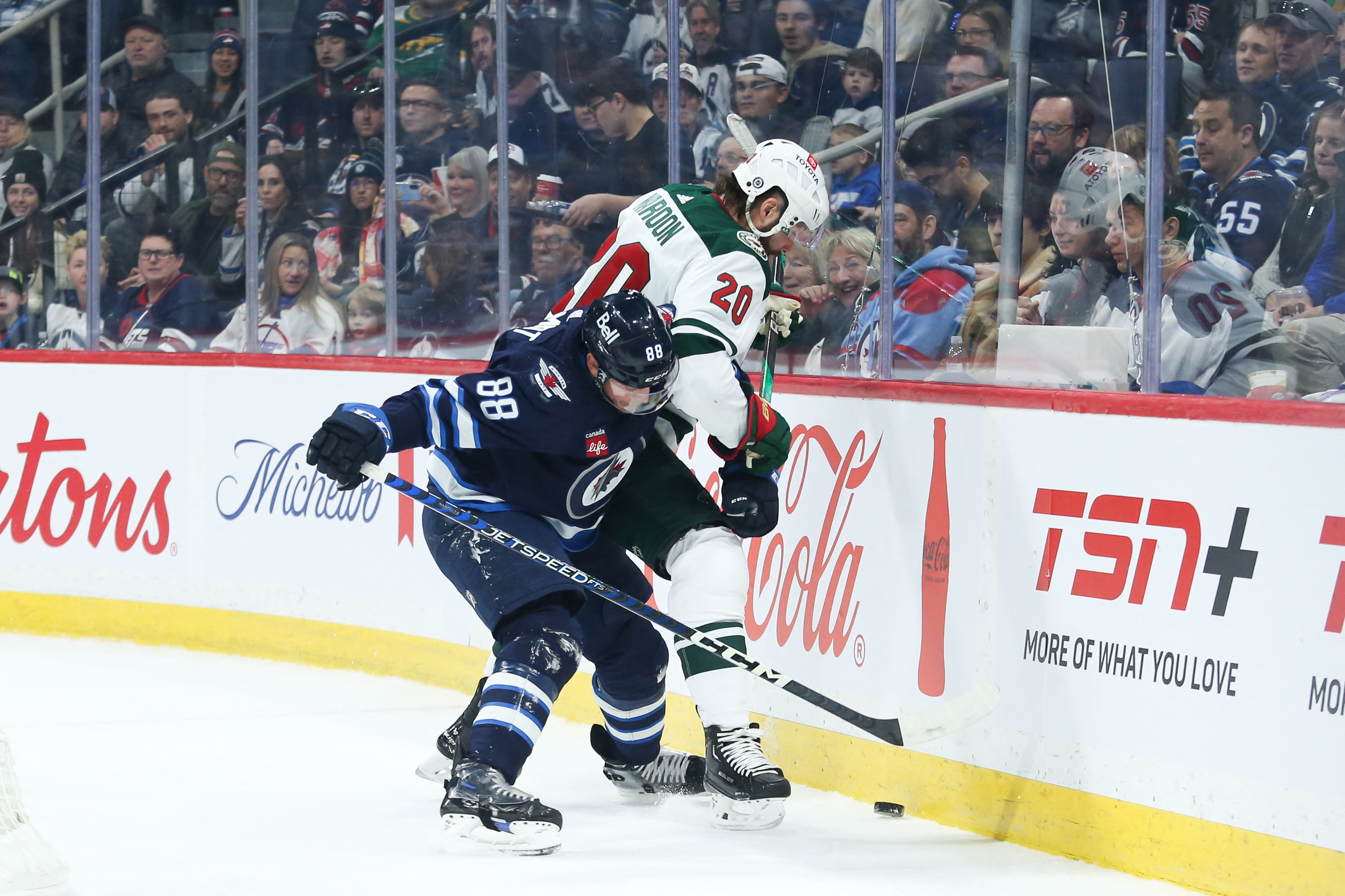 Jets stay hot with 4-2 win over Wild | Reuters