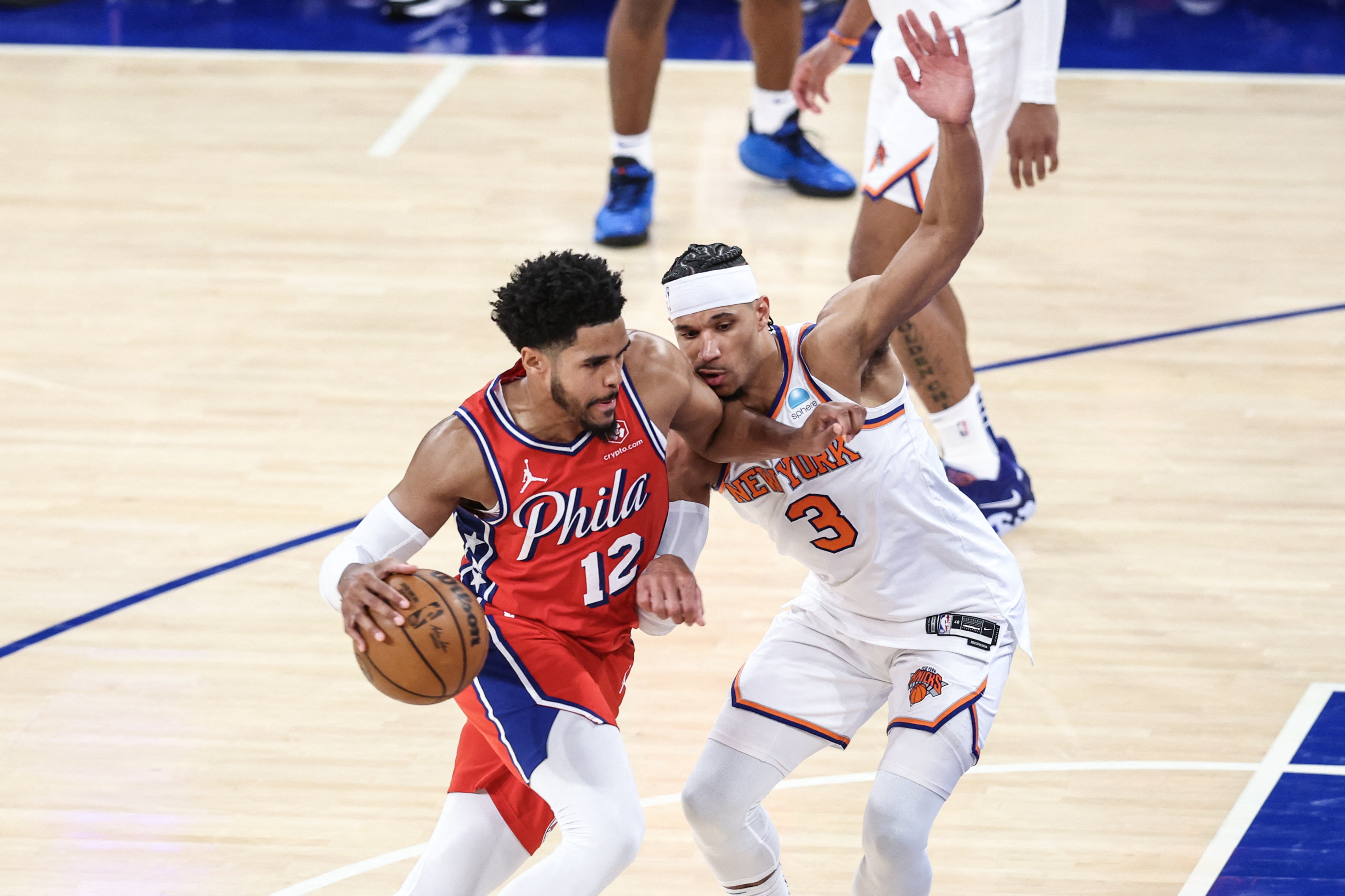 Knicks squander lead but hang on for Game 1 win over Sixers | Reuters