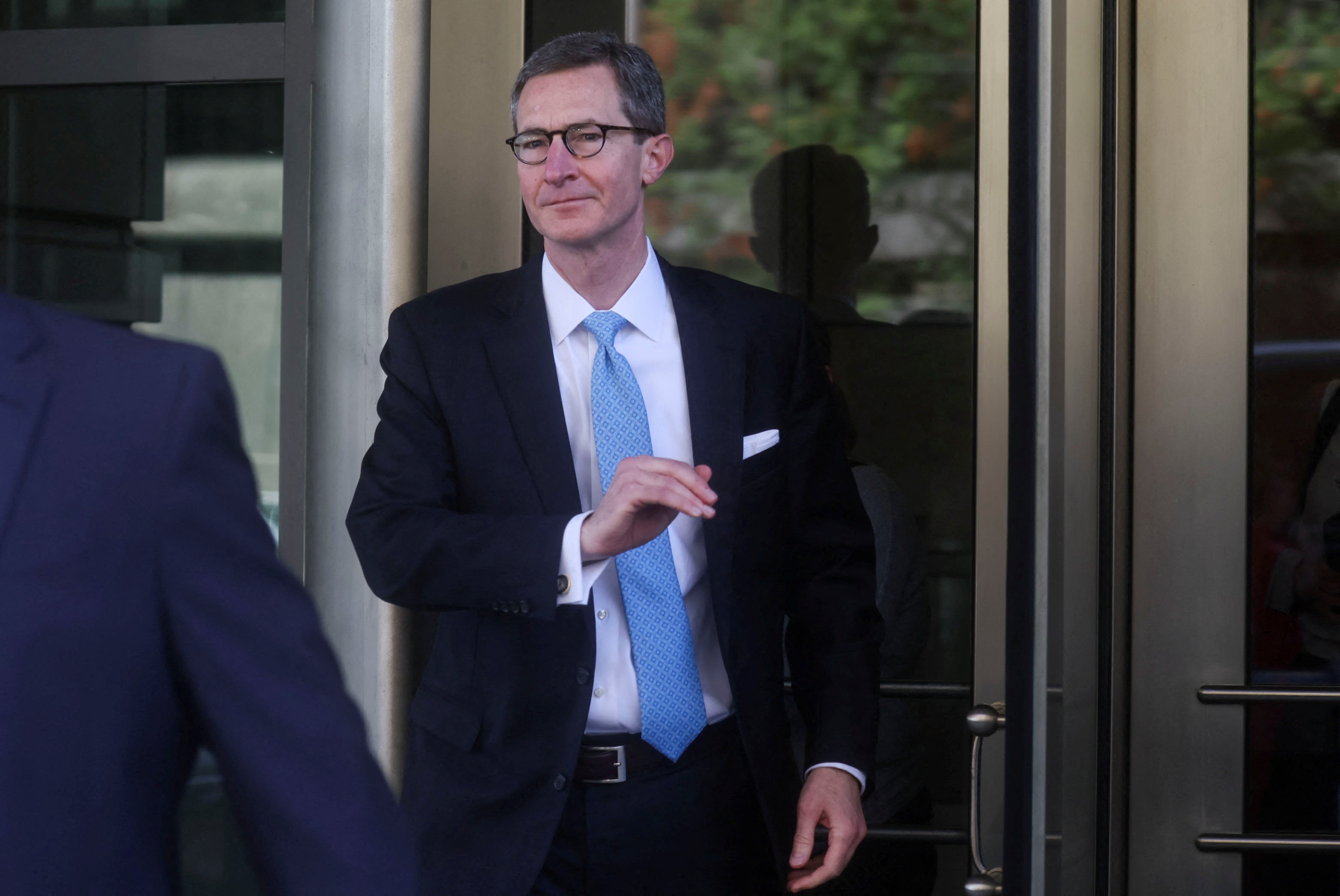 Former Trump White House attorneys appear before grand jury probing Jan ...