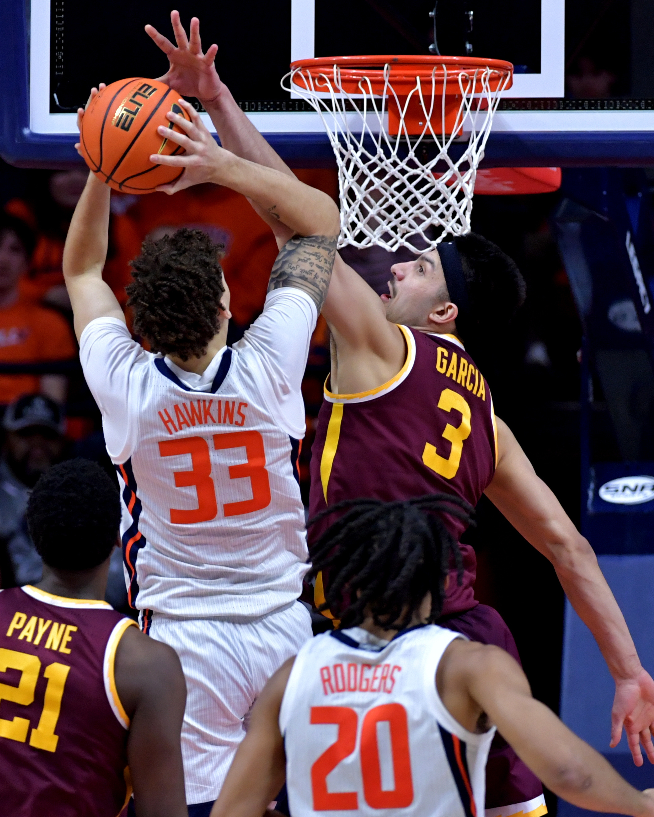No. 13 Illinois outlasts Minnesota in back-and-forth clash | Reuters