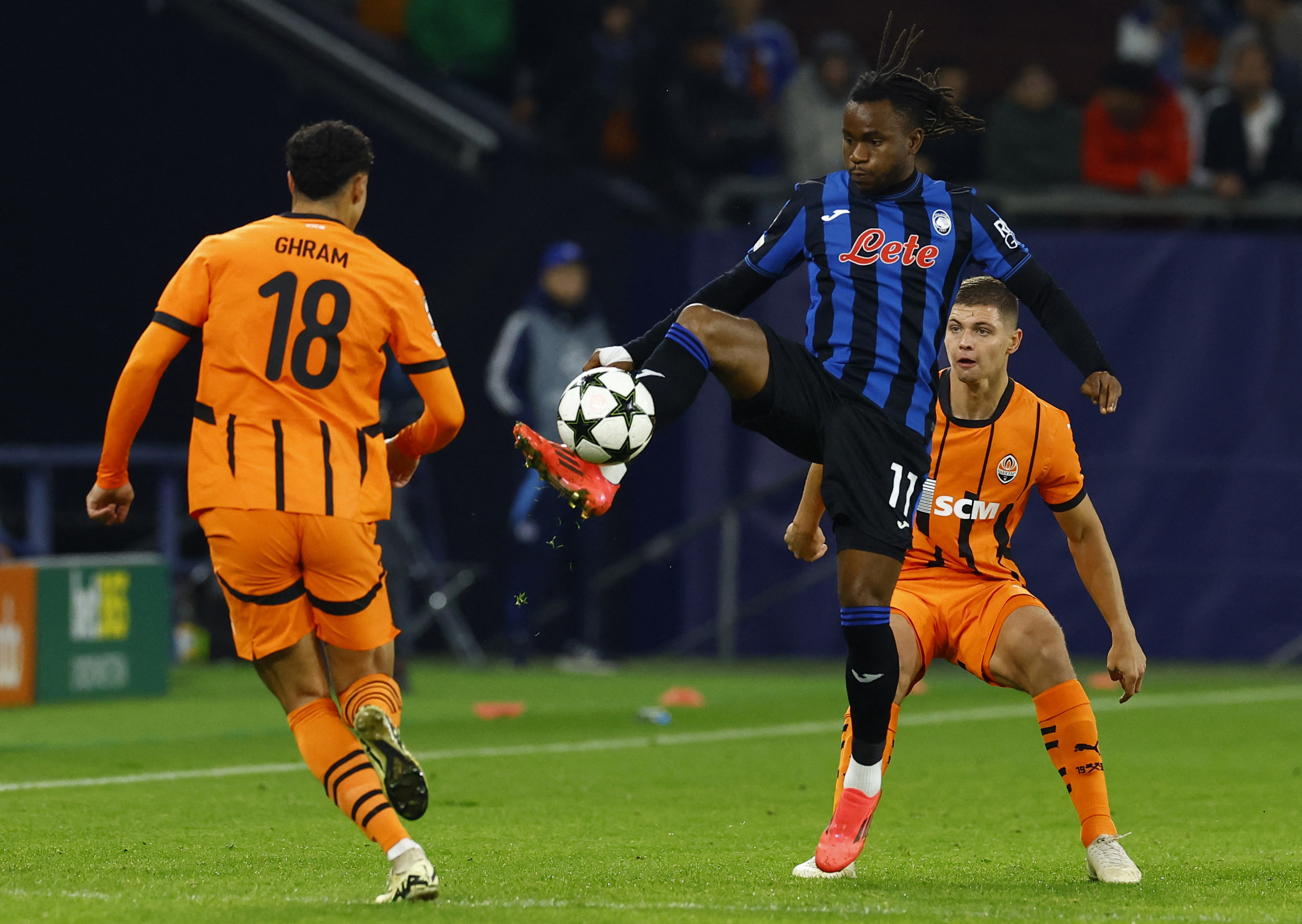 Lookman shines as Atalanta outclass Shakhtar | Reuters